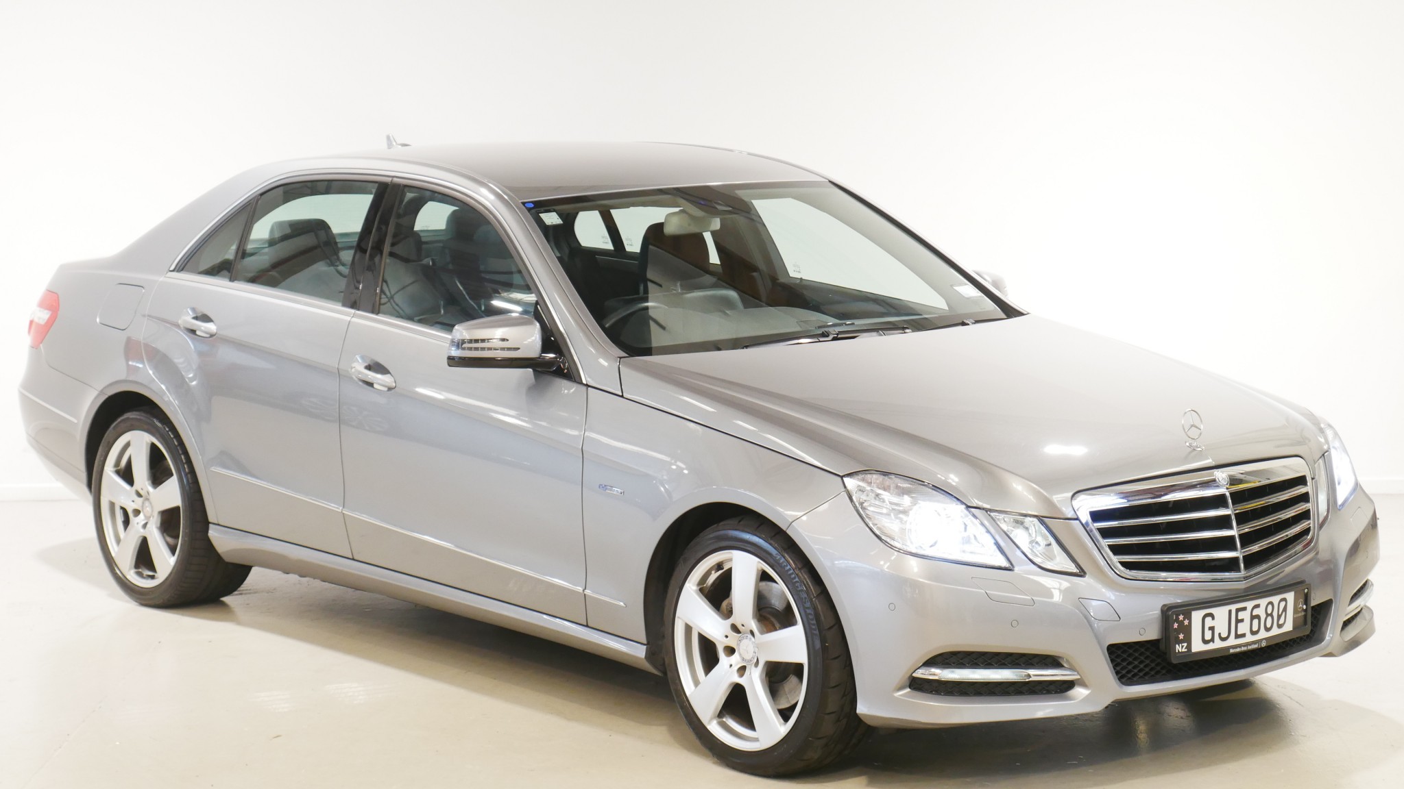 Mercedes-Benz E 350 2012 | E350 CGI AVANTGARDE