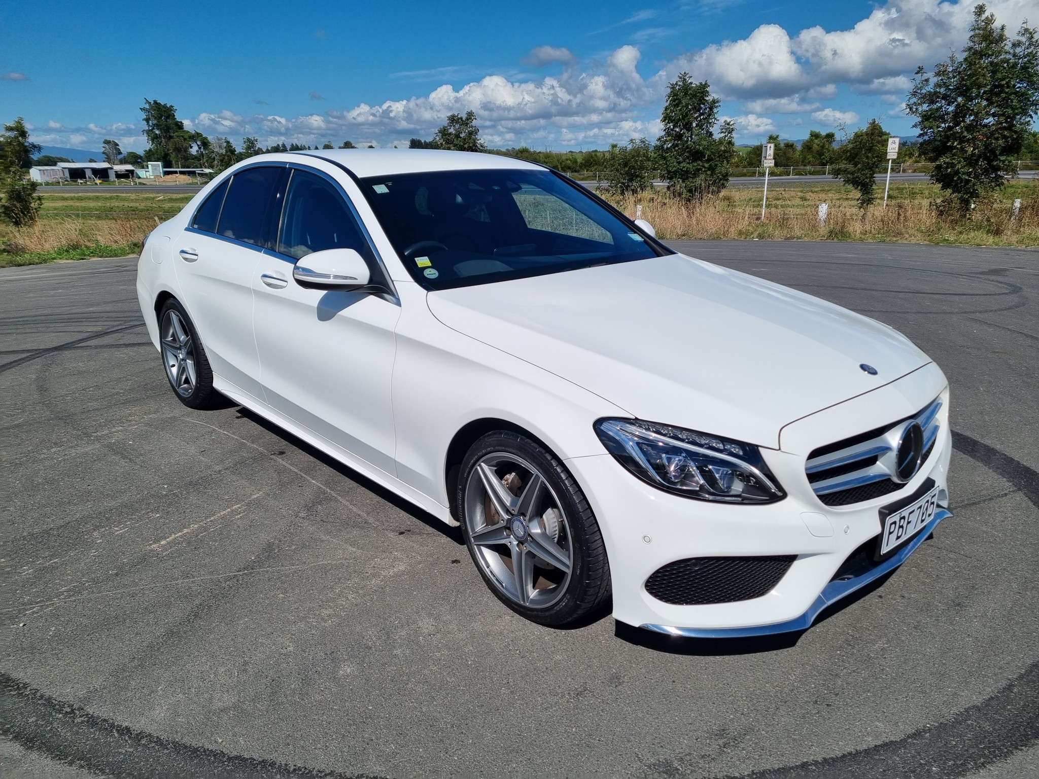 Mercedes-Benz C 200 2015 | AMG LINE