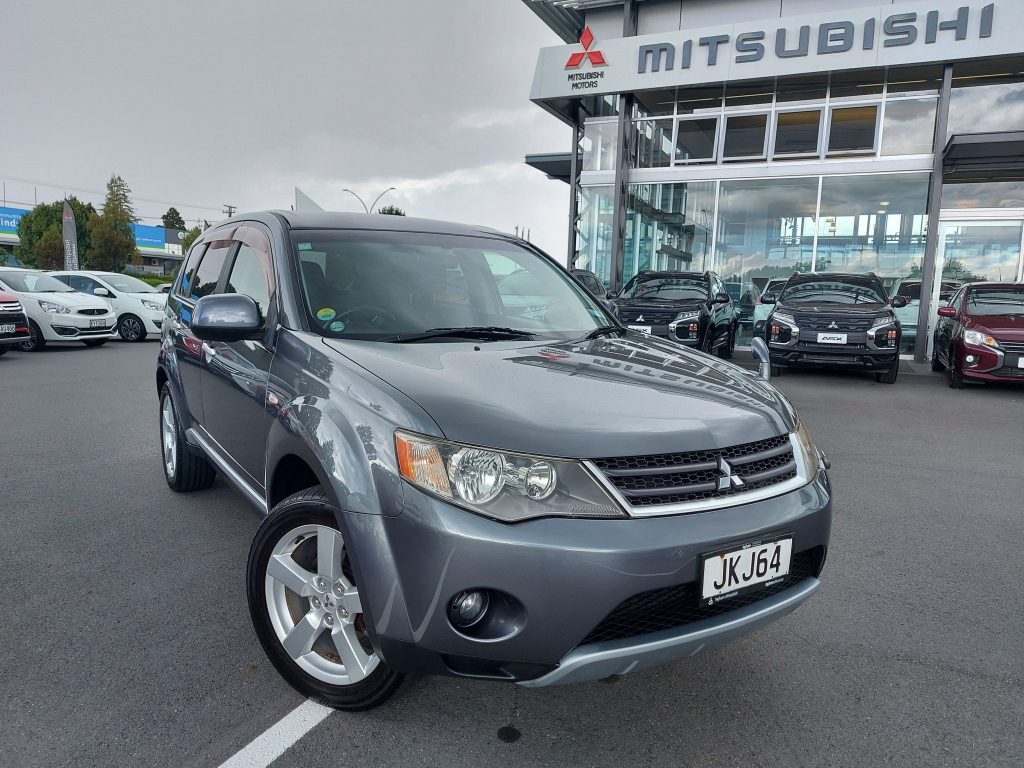 Mitsubishi Outlander 2006 | 2.4L Petrol 5 Seater