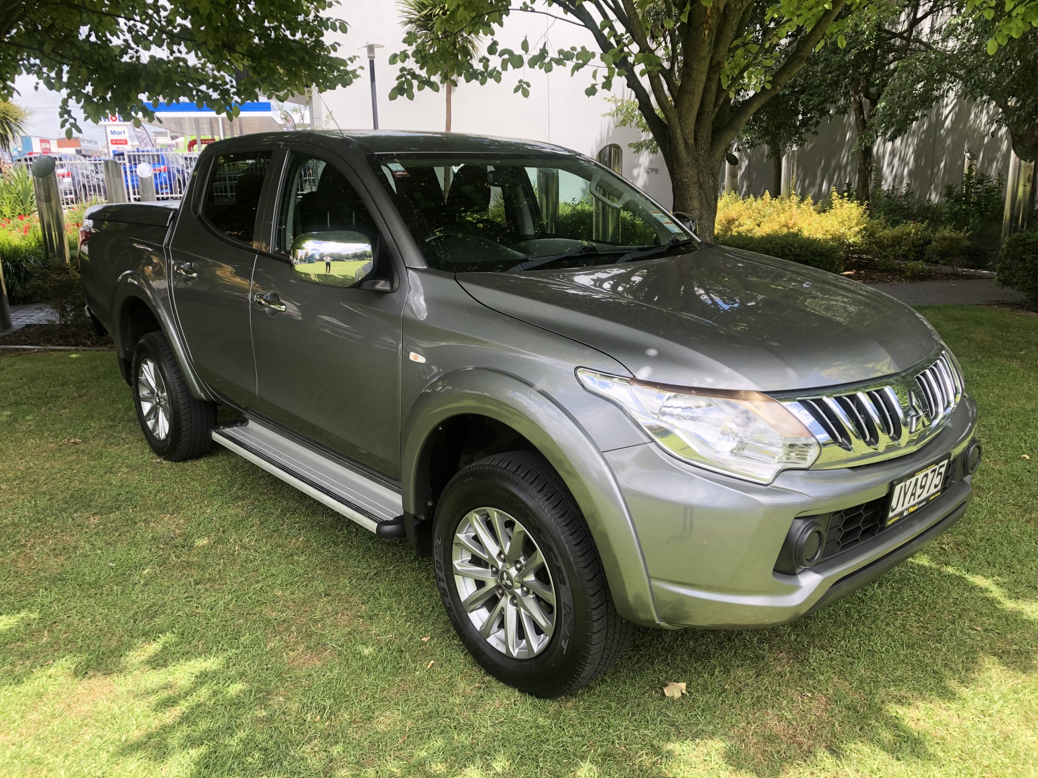Mitsubishi Triton 2016 | GLXR 2.4 Diesel Turbo Auto DC Hardlid 4X2