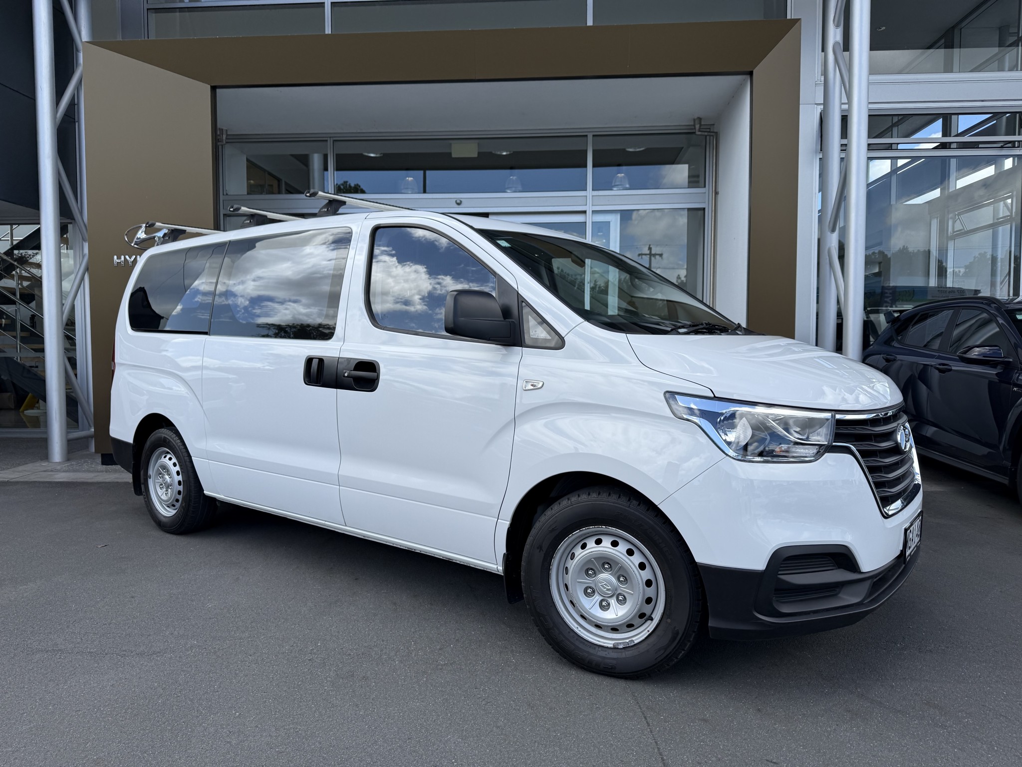Hyundai iLoad 2019 | 2.5 CRDI AUTO