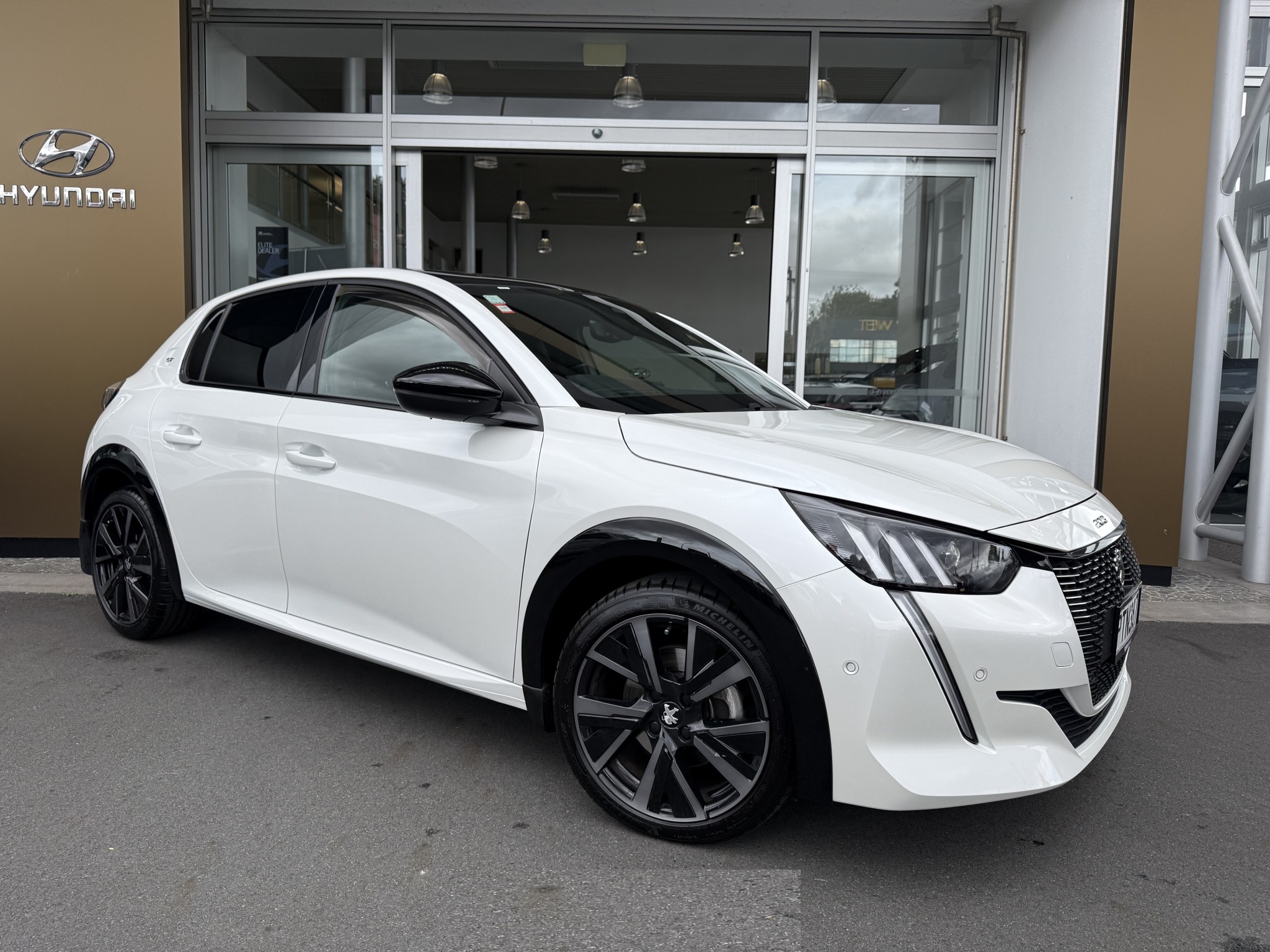 Peugeot 208 2023 | GT 1.2P/6AT