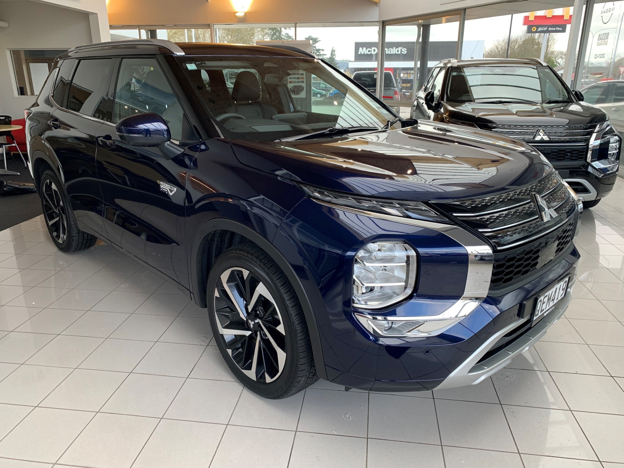 Mitsubishi Outlander 2023 | VRX PHEV 4WD 7 Seats PLUG-IN HYBRID SUV