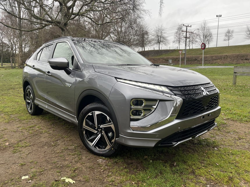 Mitsubishi Eclipse Cross 2024 | VRX PHEV/4WD/AT