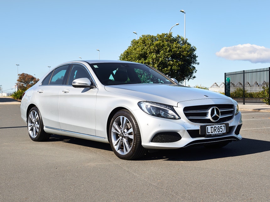 Mercedes-Benz C 200 2018 | C 200 2.0P/9AT