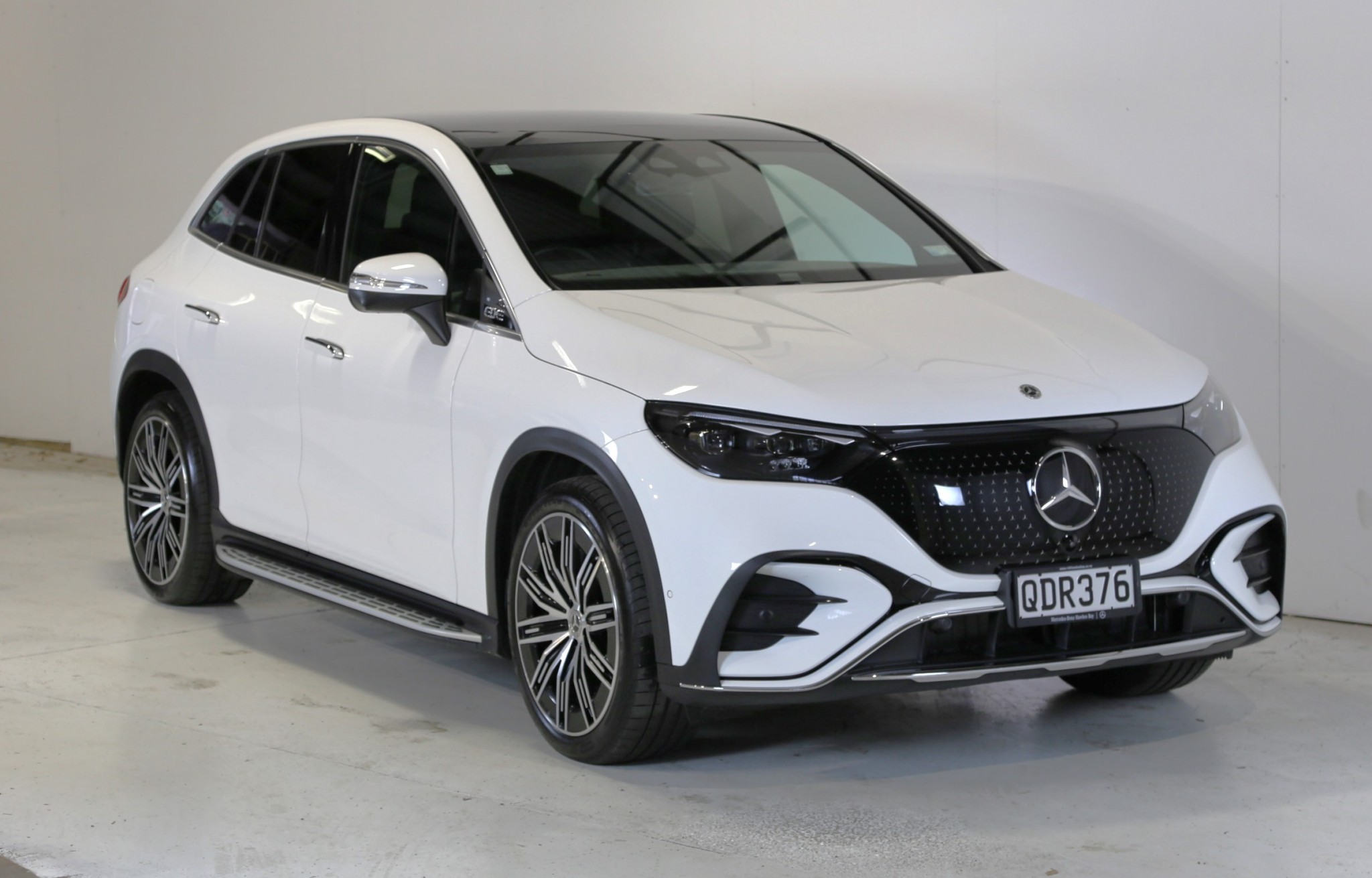 Mercedes-Benz EQE 2023 | 300 SUV Demo Nz New AMG Line
