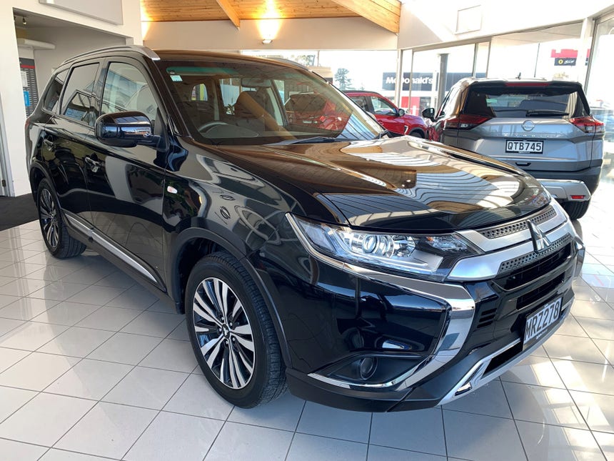 Mitsubishi Outlander 2020 | LS 2.4P/CVT