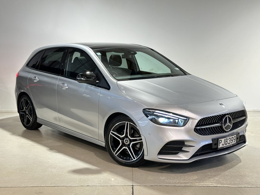 Mercedes-Benz B 180 2022 | B180 1.3P/7AT