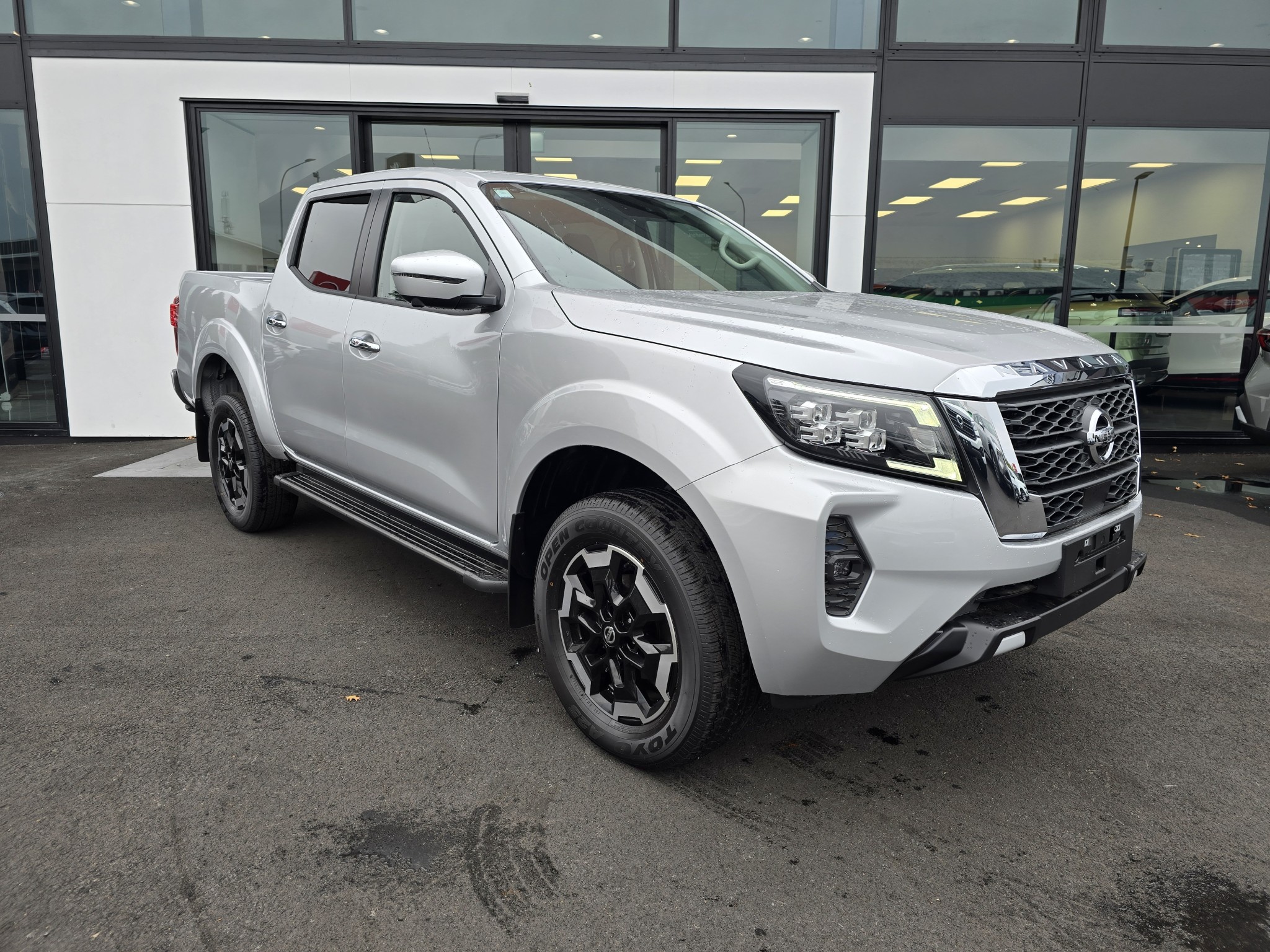 Nissan Navara 2025 | ST-X 2.3D/4WD/7AT