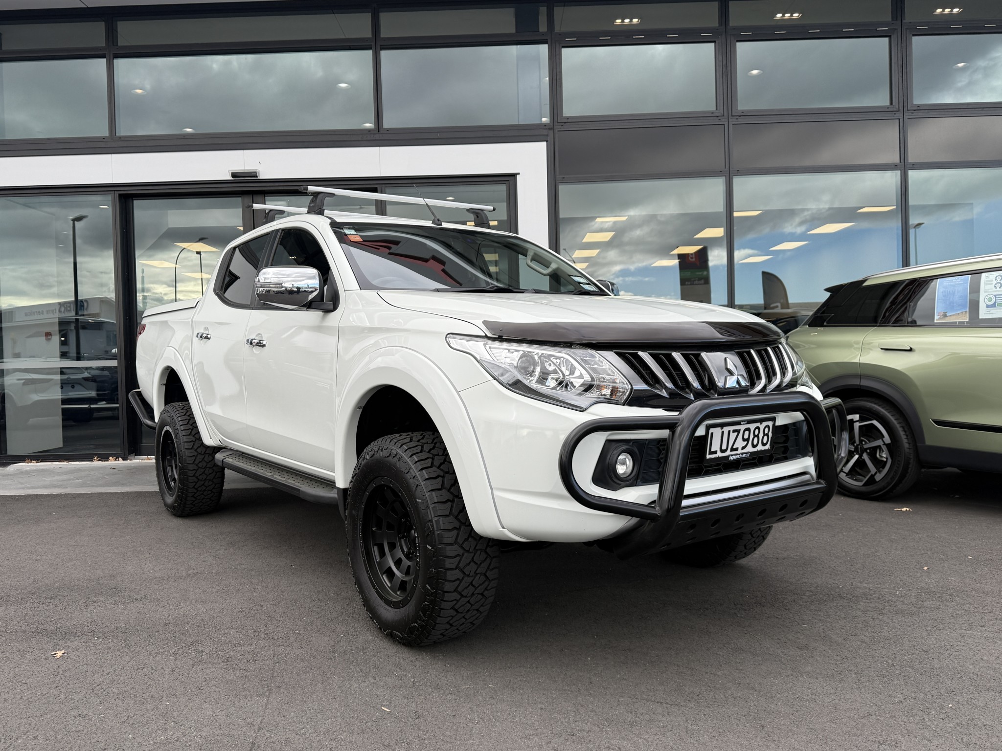 Mitsubishi Triton 2019 | D/CAB VRX 2.4D/4WD