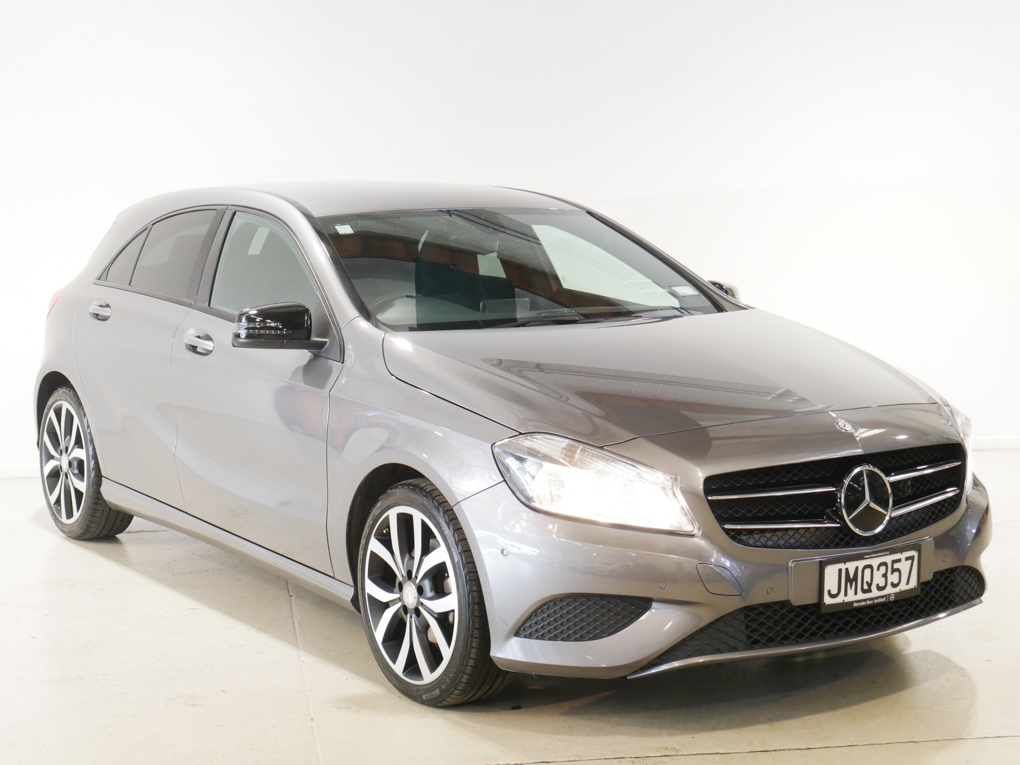 Mercedes-Benz A 180 2015 | A180 Night pack