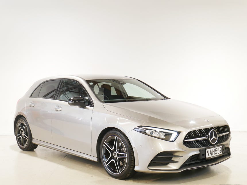 Mercedes-Benz A 180 2020 | A180 AMG line