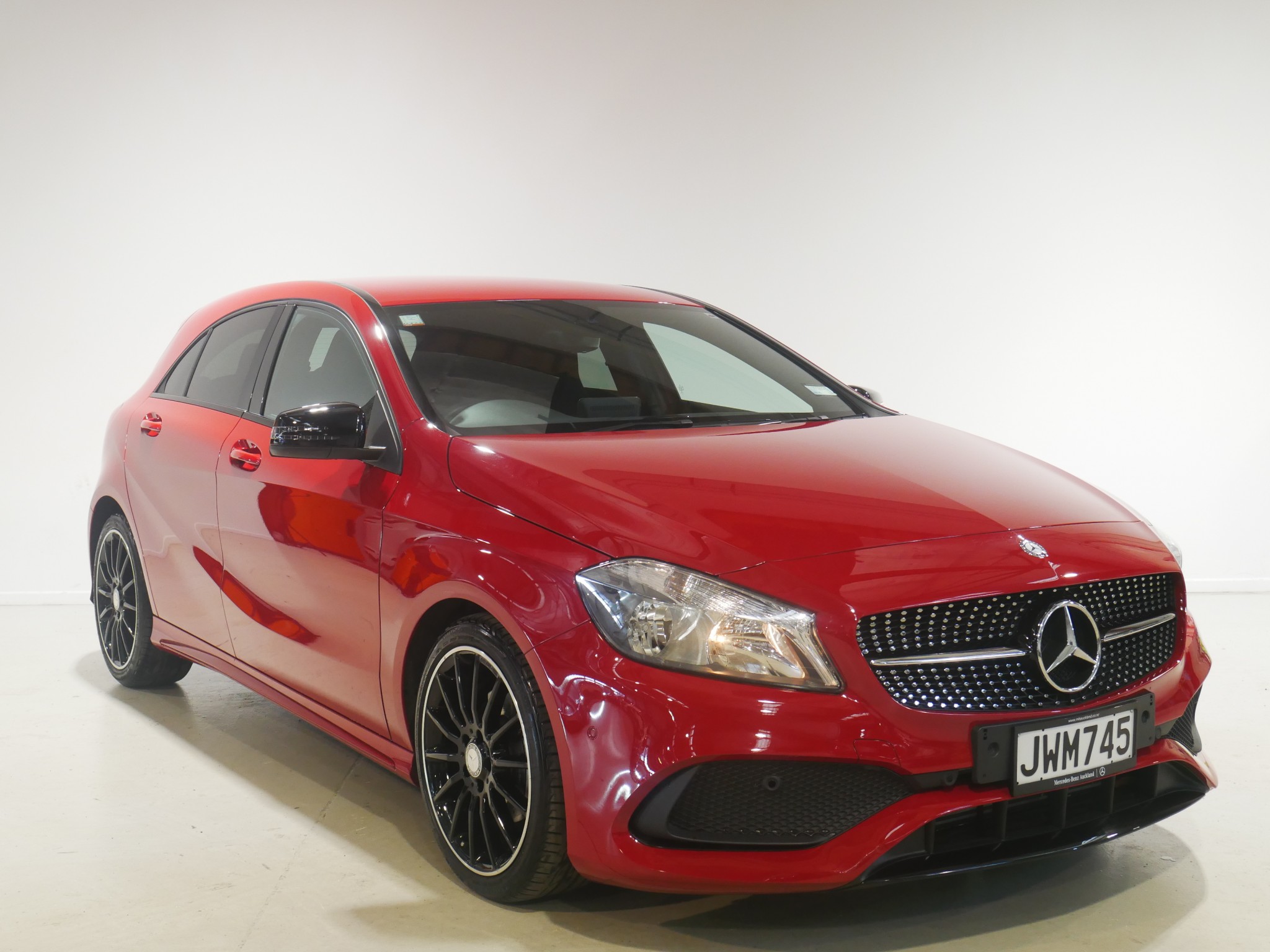 Mercedes-Benz A180 2016 | Hatchback AMG line