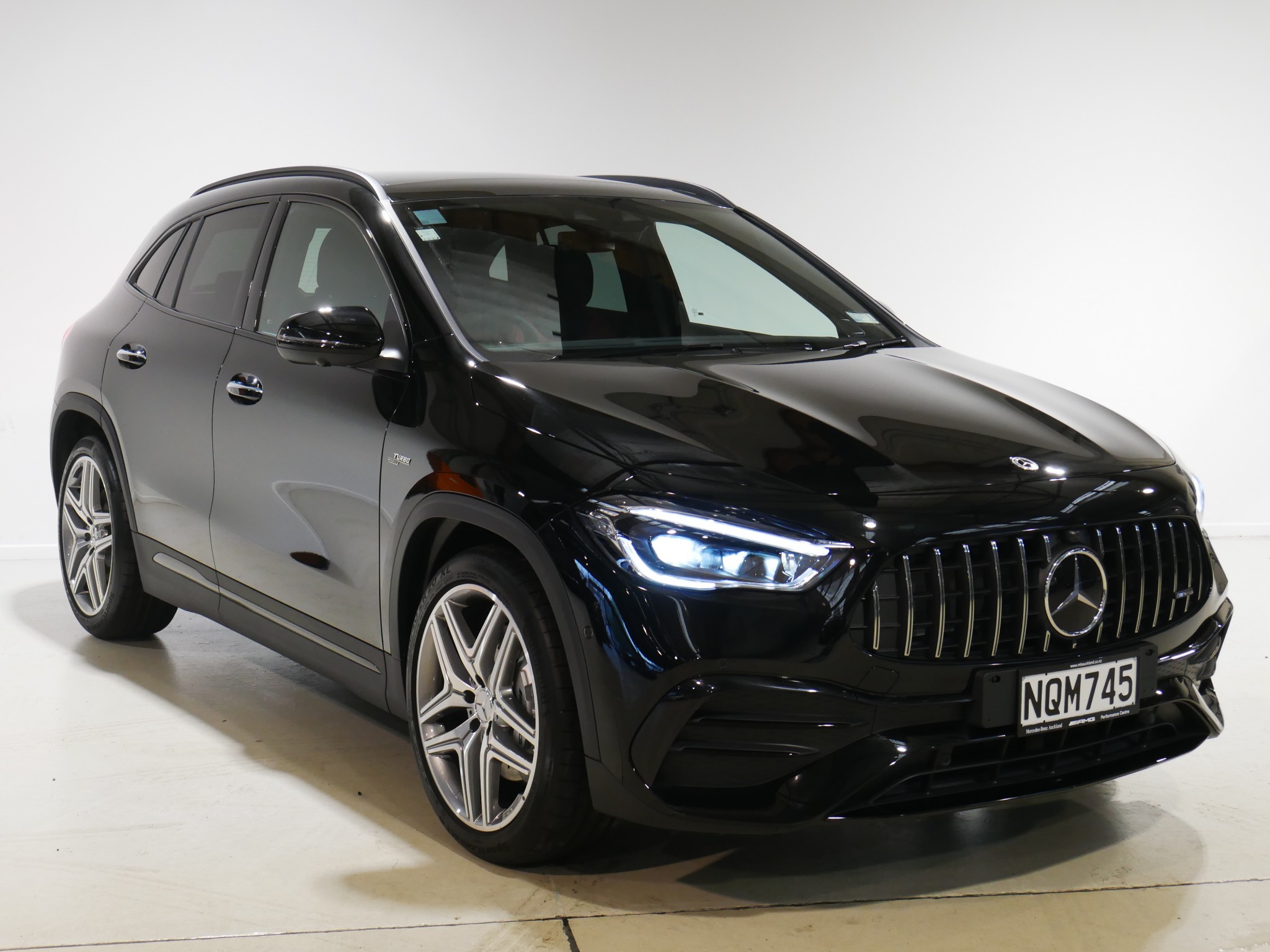 Mercedes-Benz GLA 35 2021 | GLA35 AMG