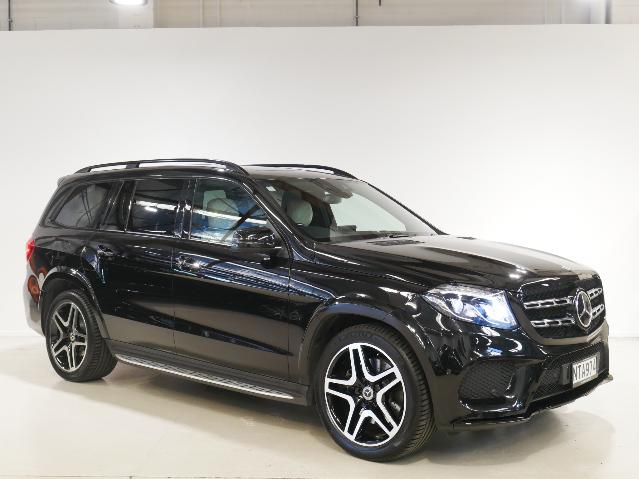 Mercedes-Benz GLS 350 d 2018 | GLS350d AMG line
