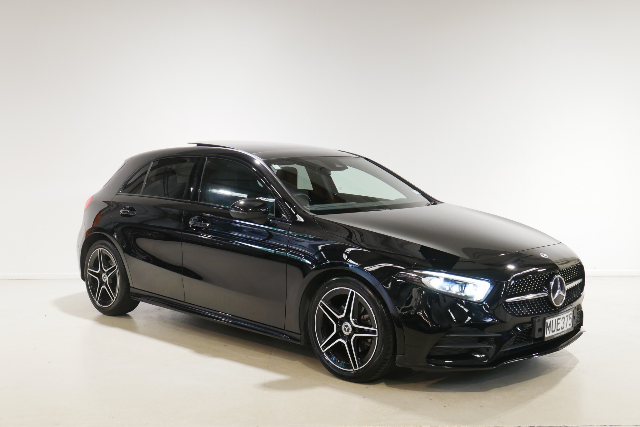 Mercedes-Benz A 180 2020 | A180 AMG line