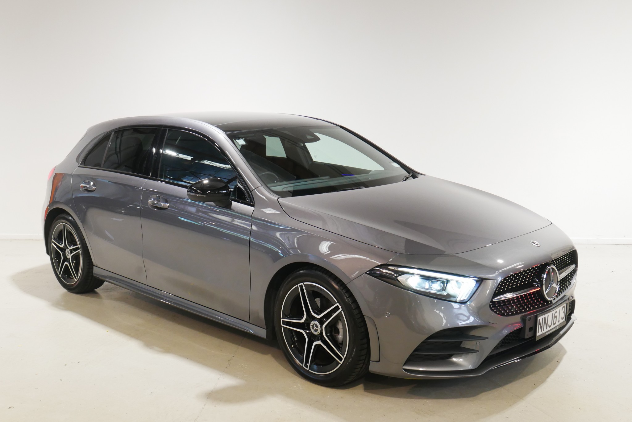 Mercedes-Benz A 180 2021 | A180 AMG line