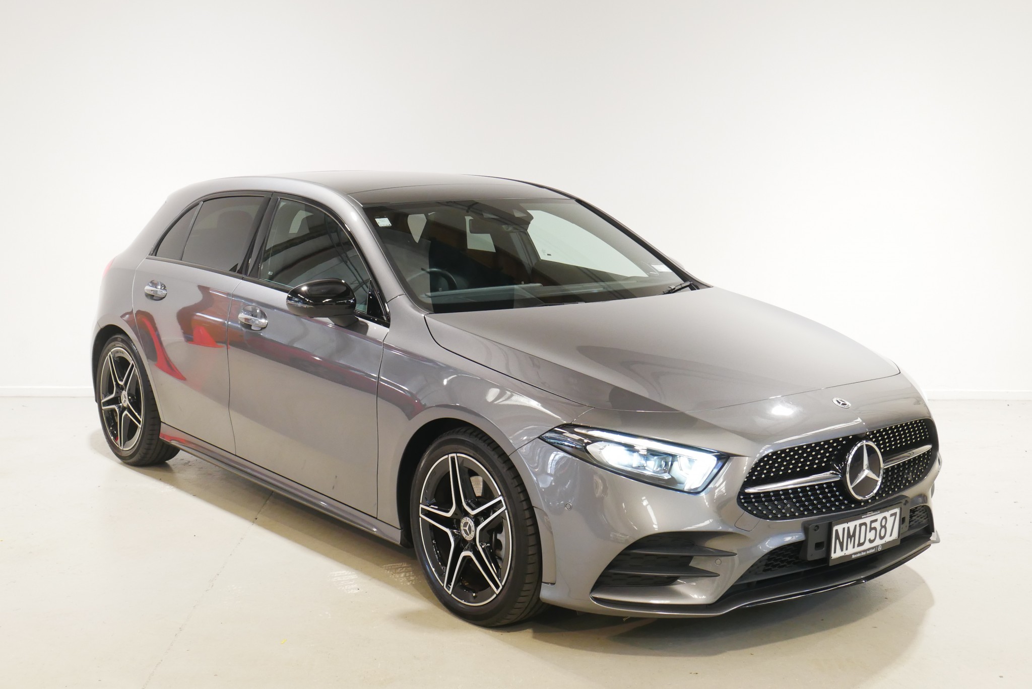 Mercedes-Benz A250 2021 | A250 AMG line