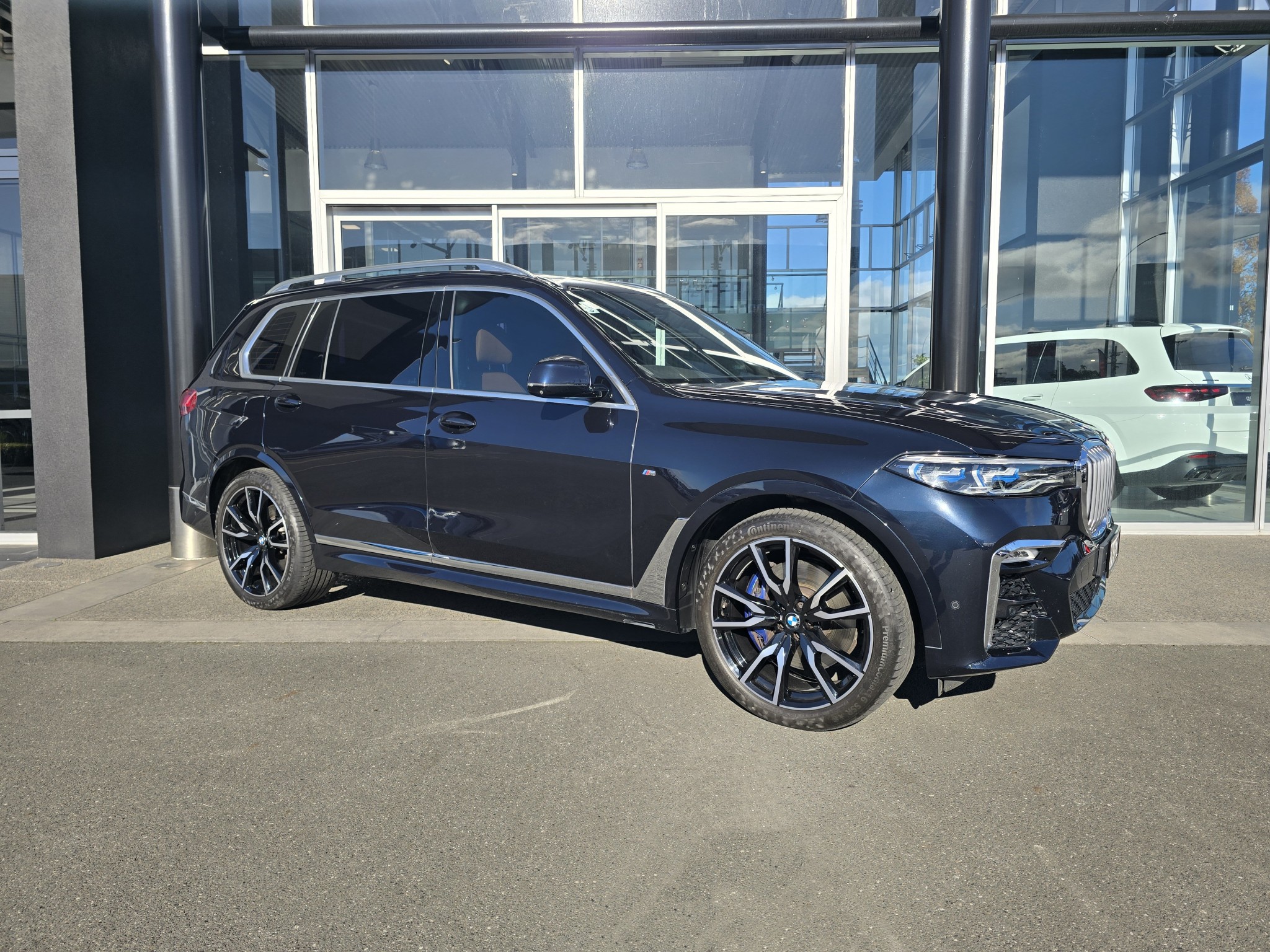 BMW X7 2019 | X30D M Sport 6 Seat Air Suspension
