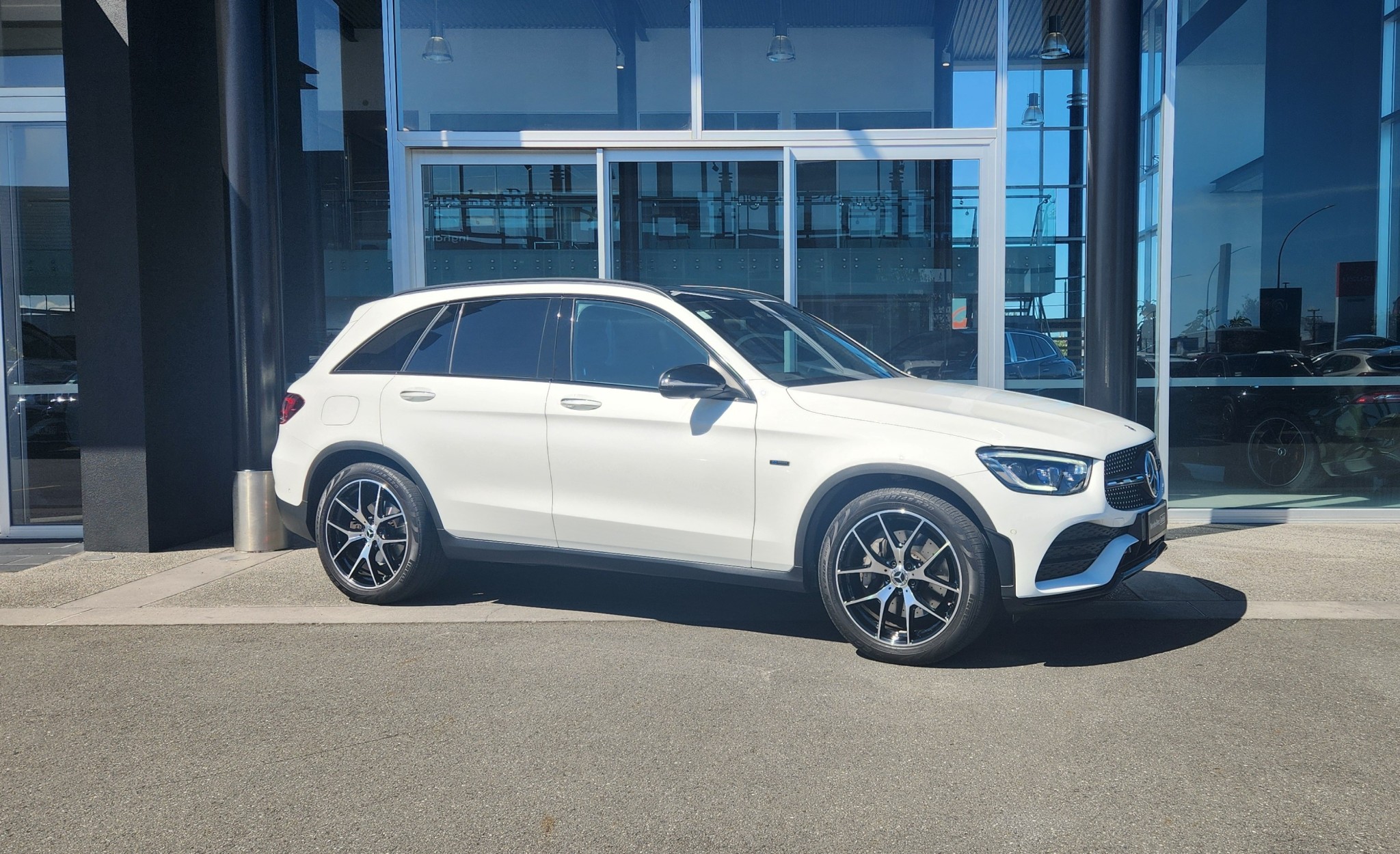 Mercedes-Benz GLC 300 e 2021 | PHEV 4MATIC 2.0 Turbo AMG LINE GLC300