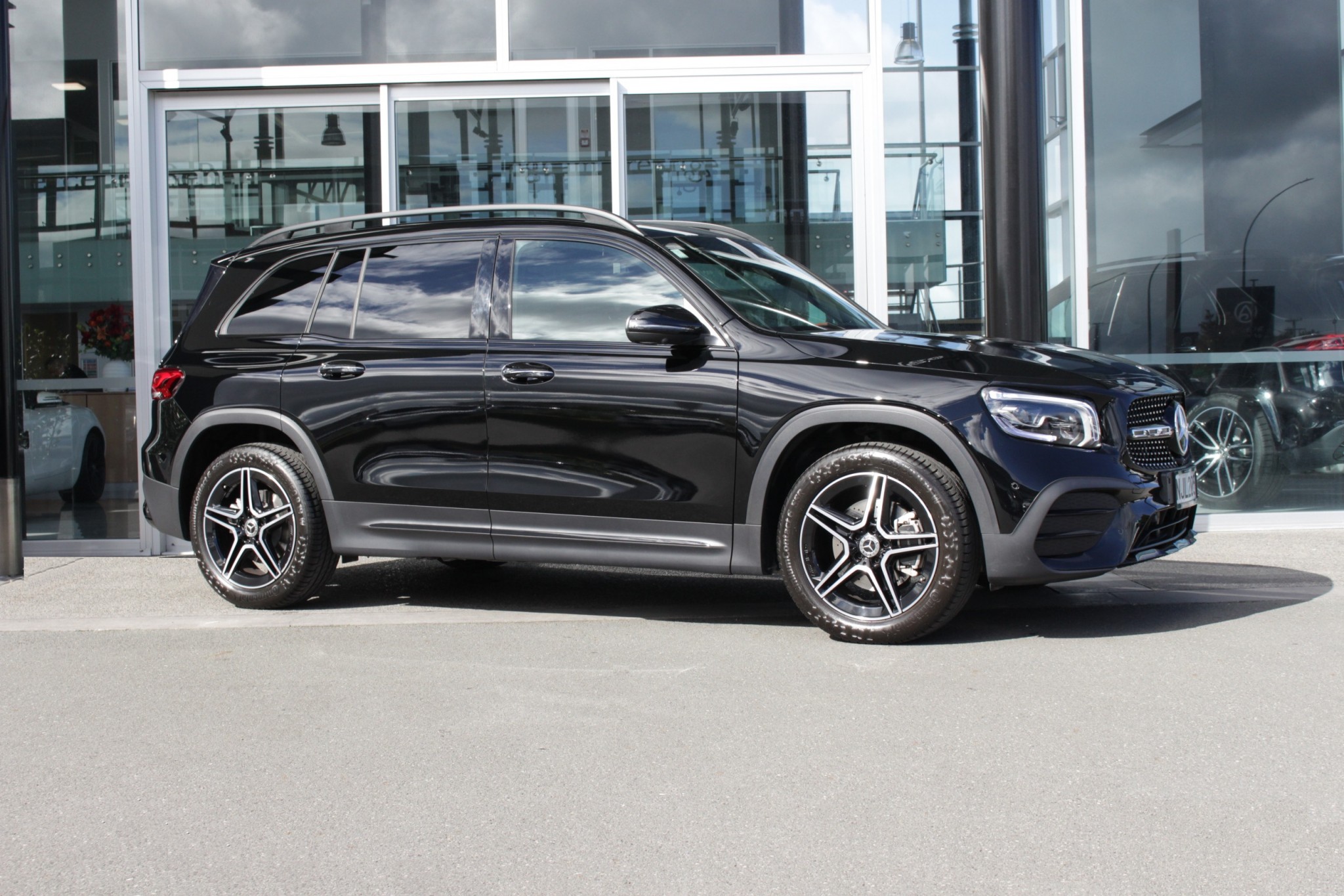 Mercedes-Benz GLB 200 2021 | 1.3L Turbocharged, 7G-DCT 7-Speed Automatic