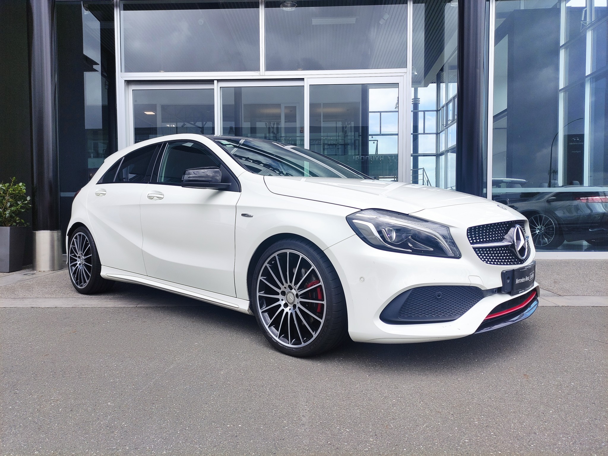 Mercedes-Benz A 250 2017 | SPORT 2.0L Turbocharged, 4Matic All Wheel Drive