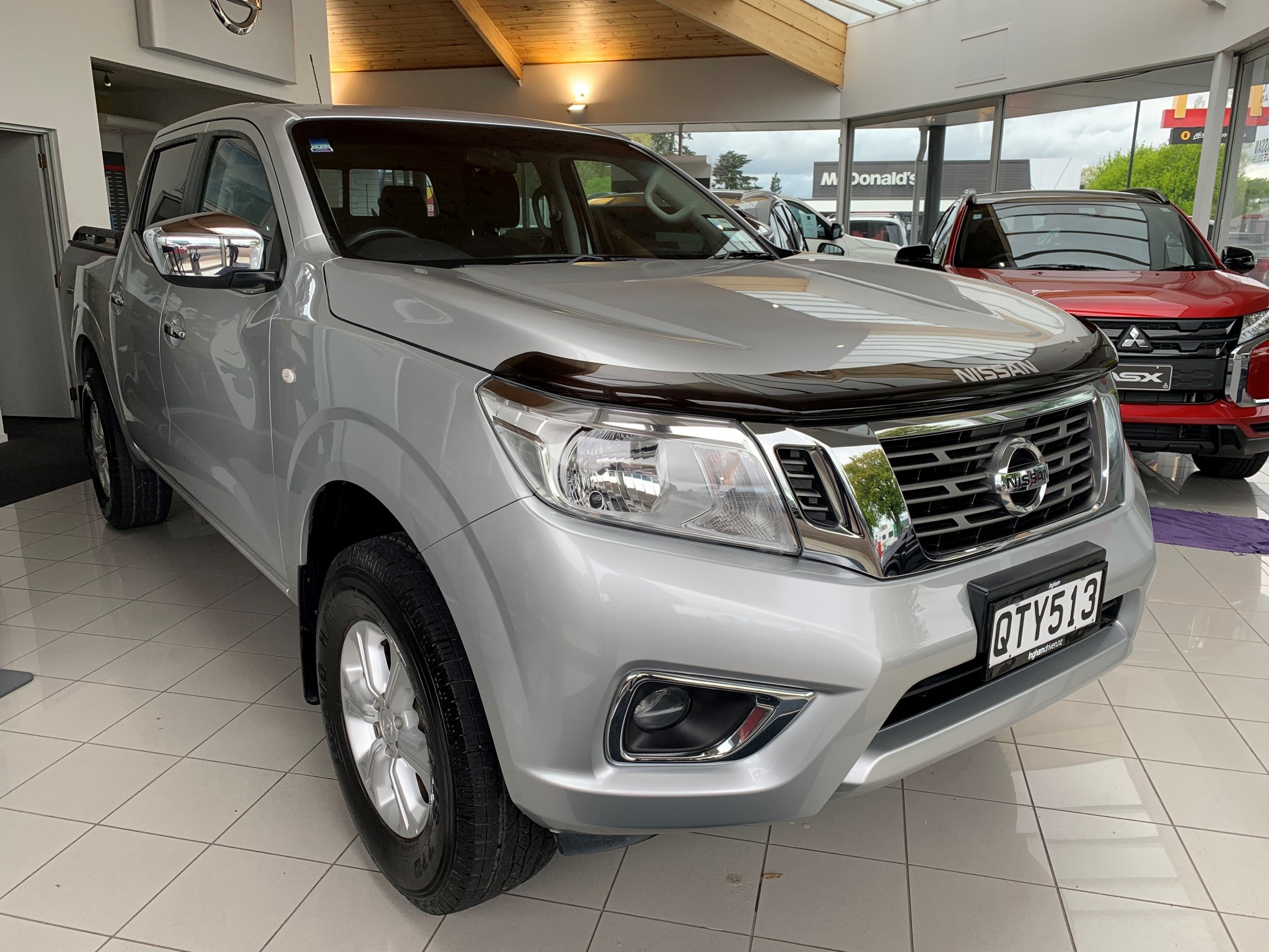 Nissan Navara 2017 | RX 2.3D/6MT/UT/4DR/5