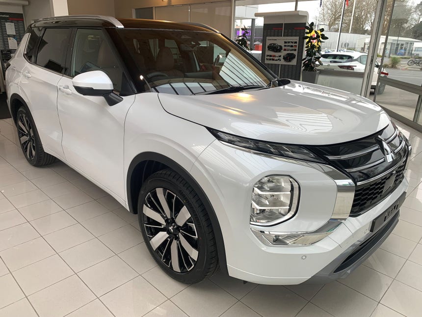 Mitsubishi Outlander 2025 | EXCEED 2.5P/4WD/CVT