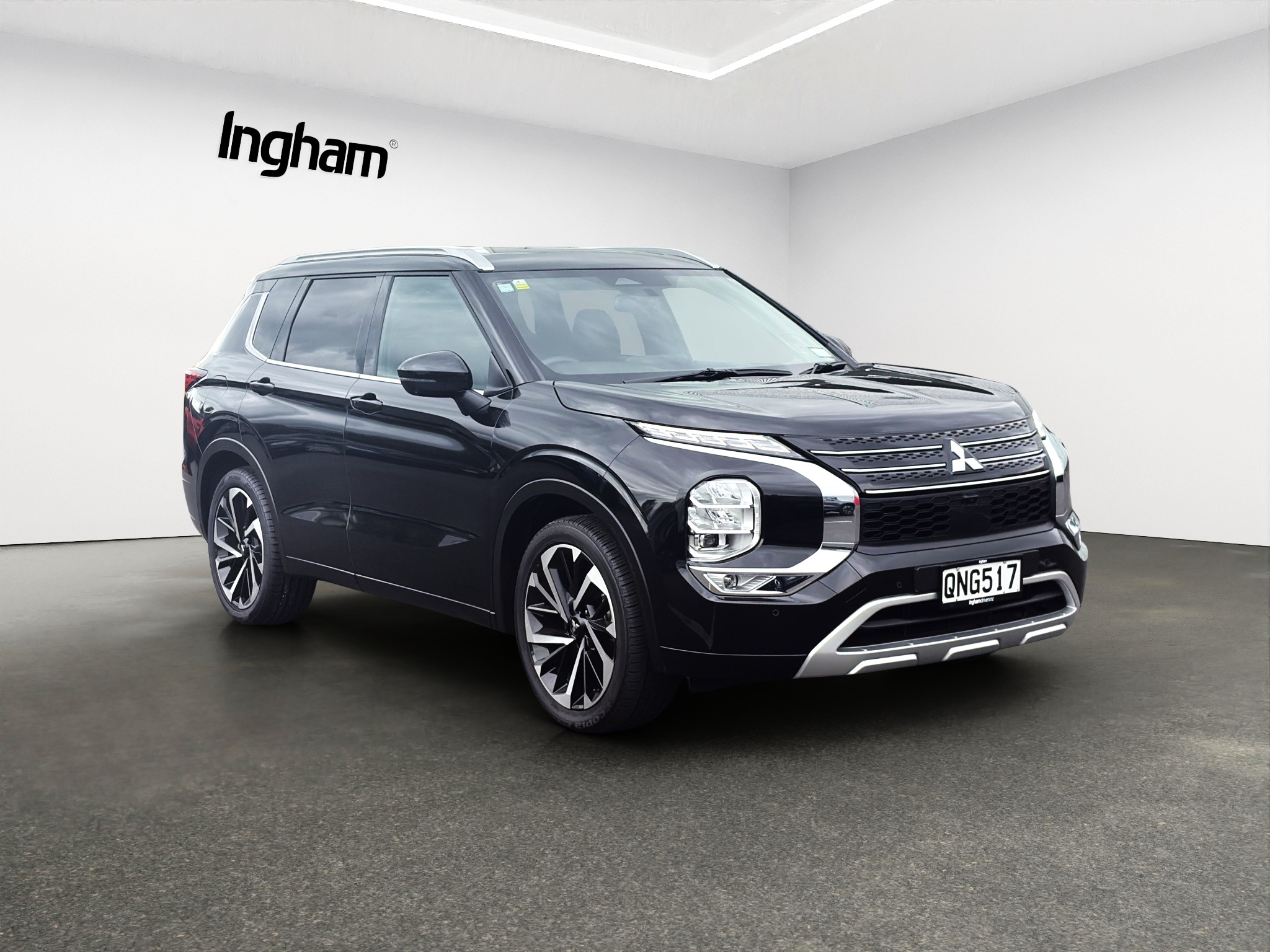 Mitsubishi Outlander 2024 | VRX, 2.5L Petrol, AWD, CVT, 7 Seat, SUV.