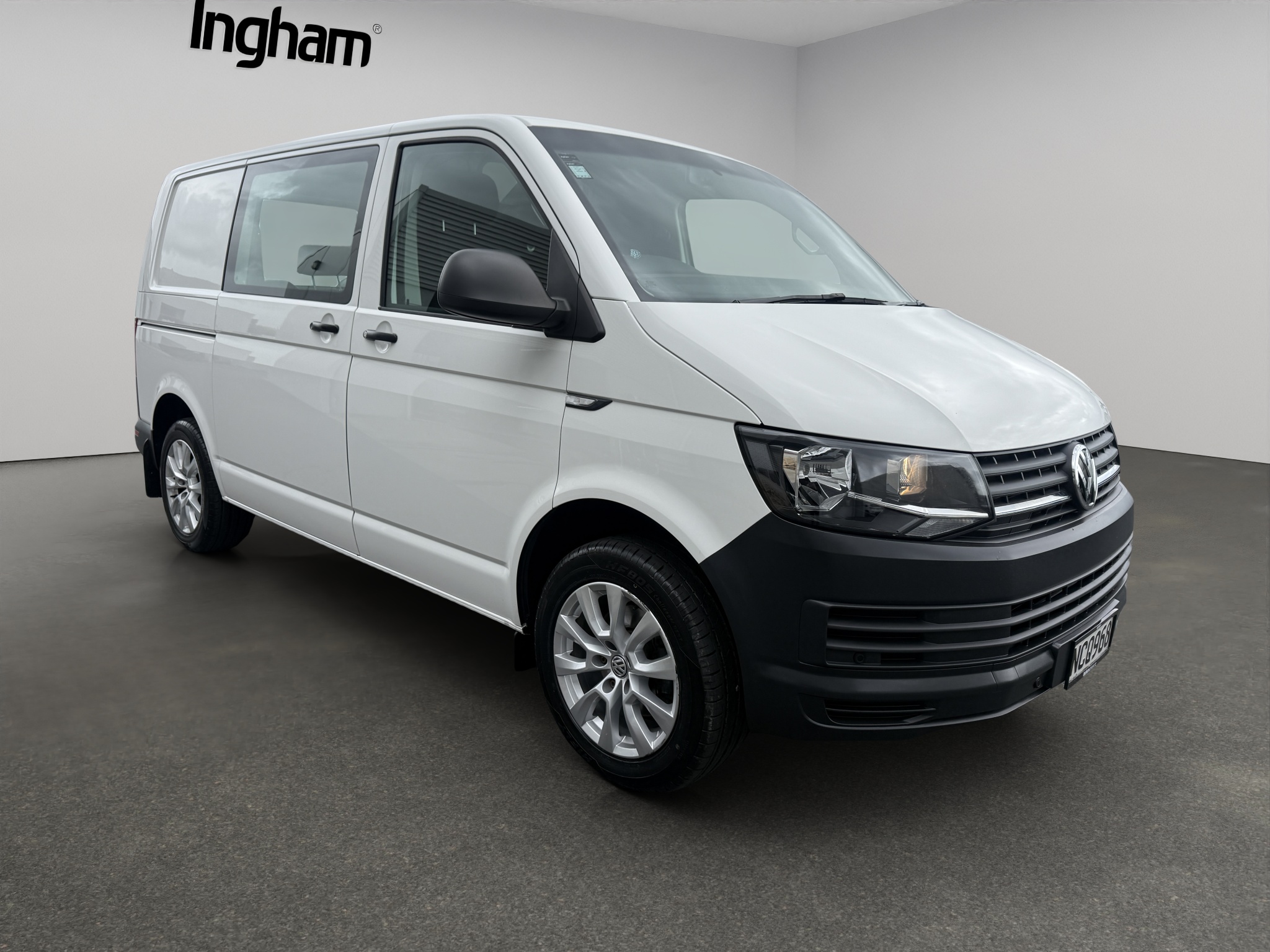 Volkswagen T6 2020 | TRANSPORTER SWB 2.0D
