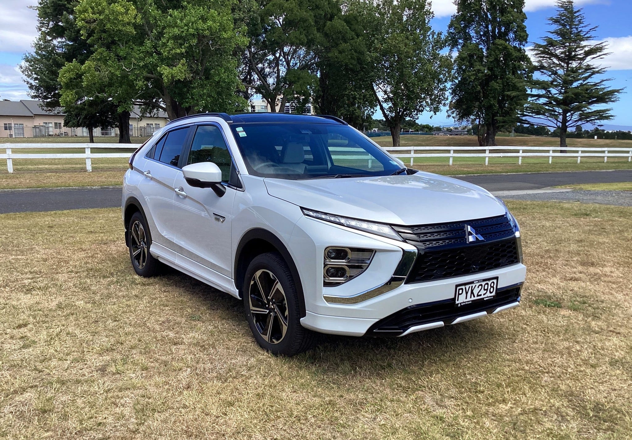 Mitsubishi Eclipse Cross 2023 | VRX, PHEV, 4WD, CVT Transmission, SUV.