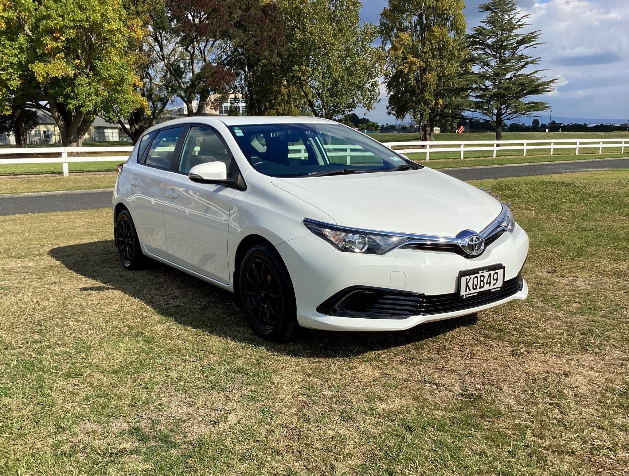 Toyota Corolla 2017 | GX Hatch, 1.8L Petrol, CVT.