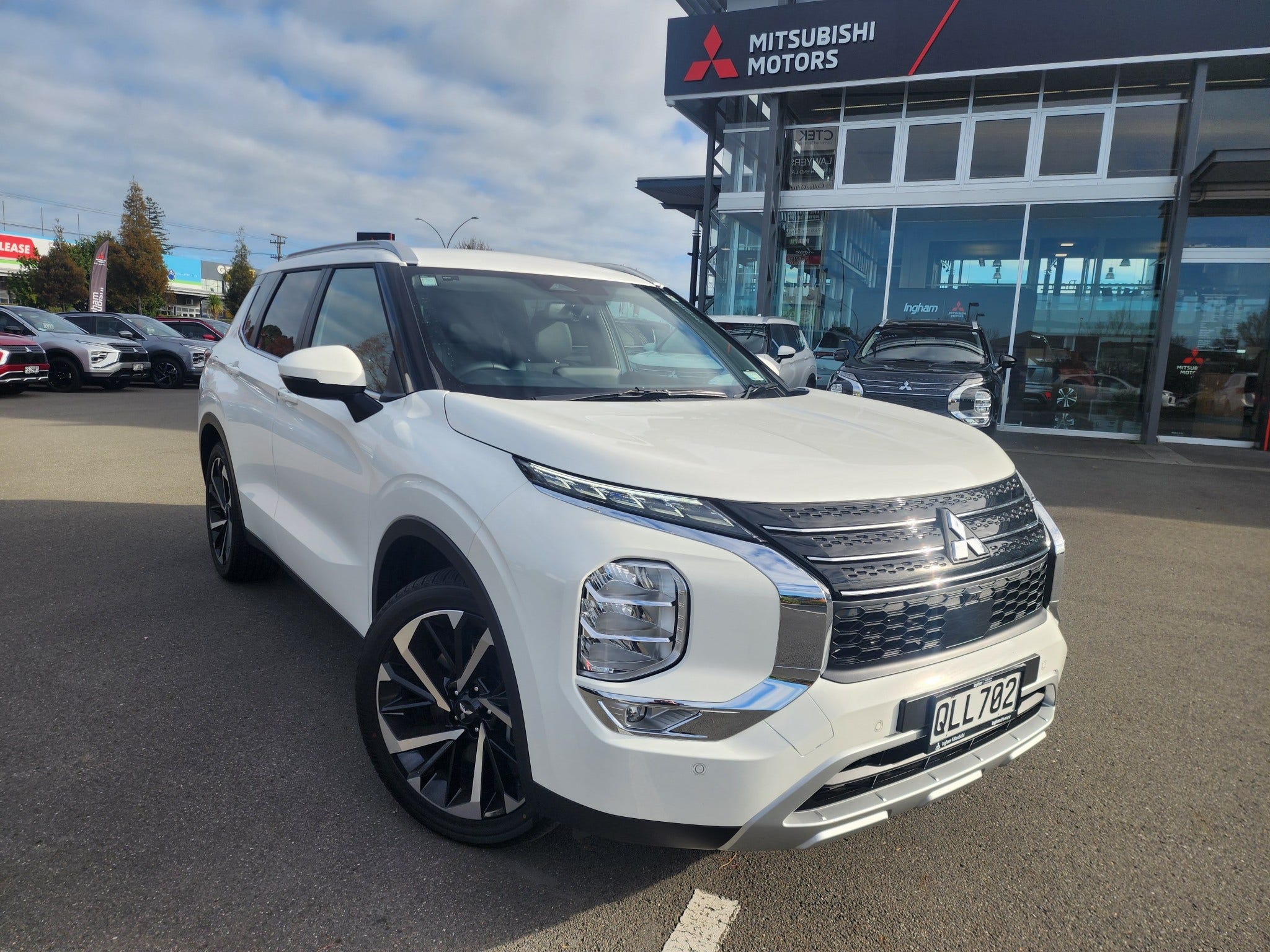 Mitsubishi Outlander 2024 | XLS 2.5P 2WD