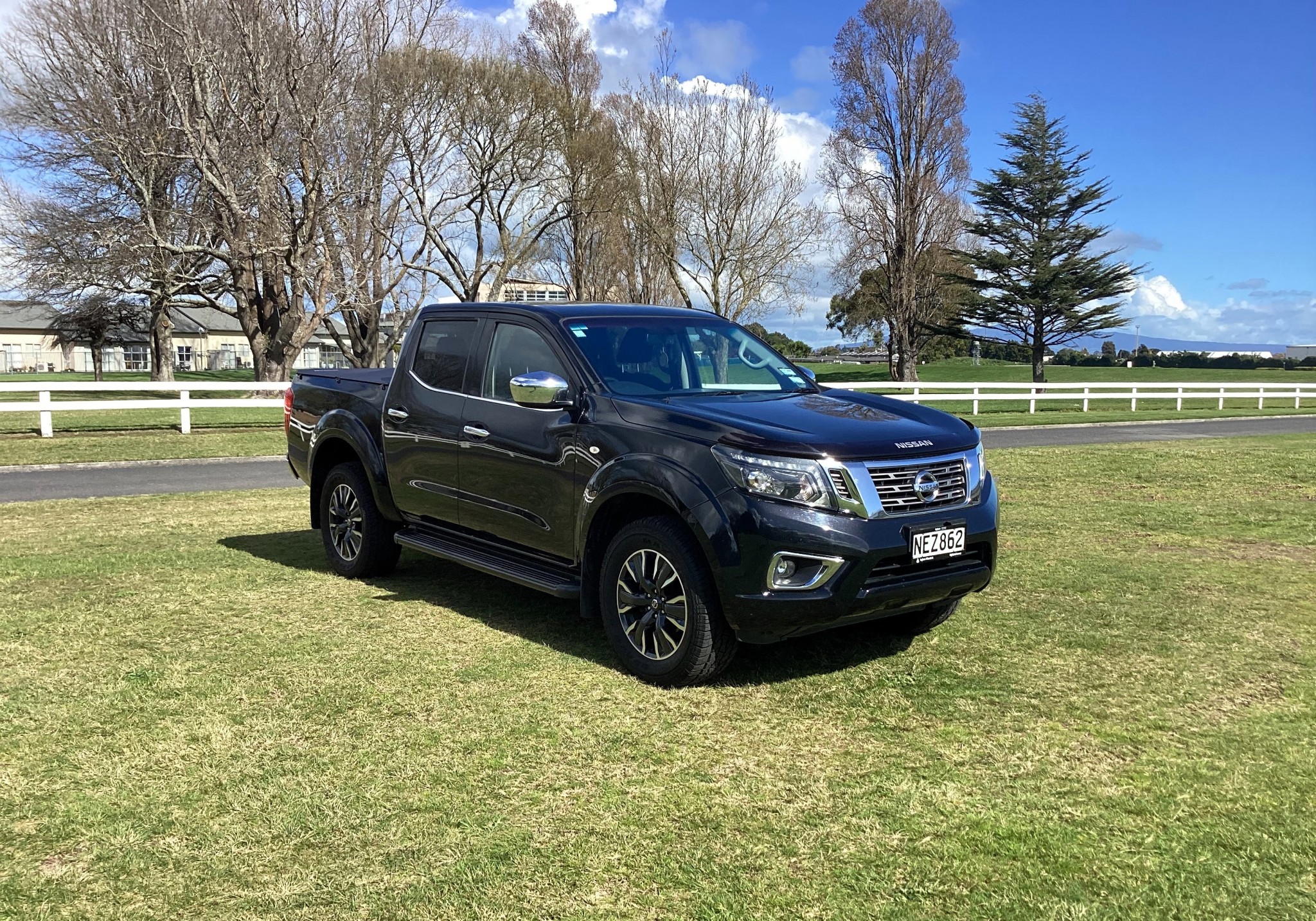 Nissan Navara 2020 | ST, 2WD, 2.3L Diesel Turbo, Doublecab, Automatic
