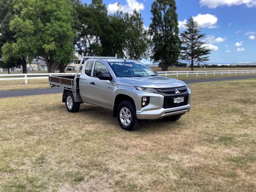 Mitsubishi Triton 2023 | 4WD GLX Club Cab, 2.4L Diesel, Automatic, Ute.