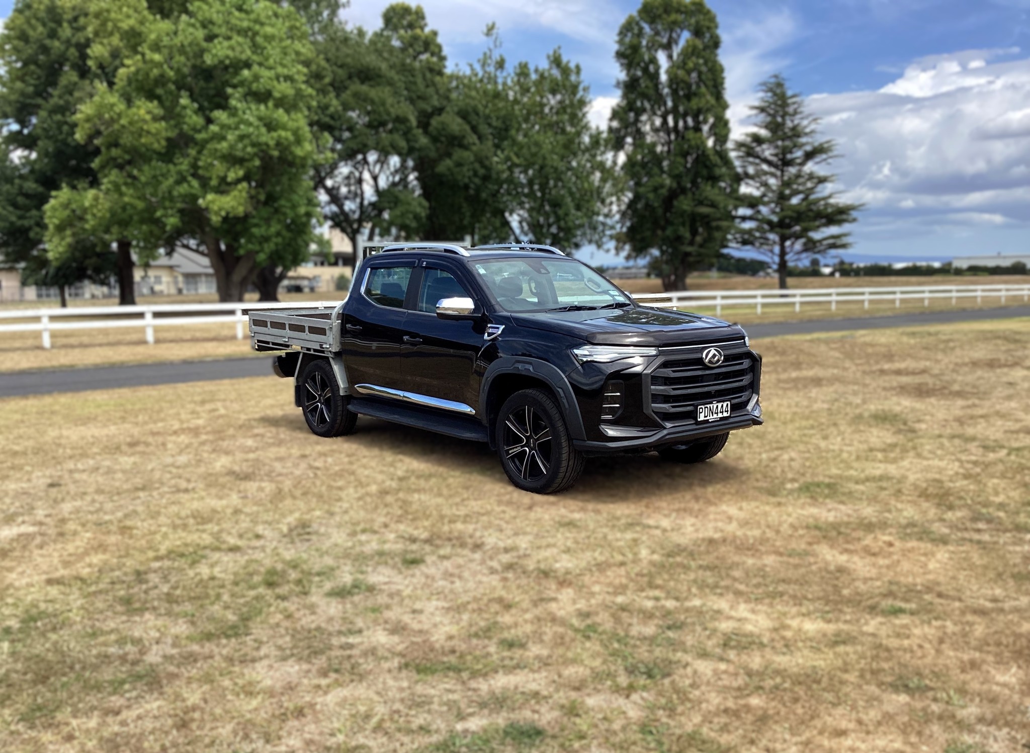 LDV T60 2022 | LUX 4WD Automatic, 2L Turbo Diesel, Flatdeck Ute.