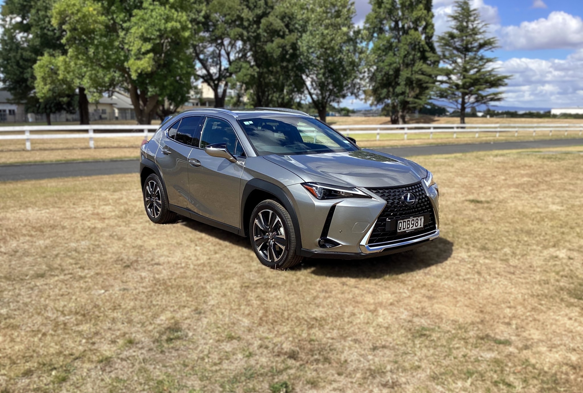 Lexus UX250H 2023 | 2L Petrol, Hybrid , CVT, SUV.