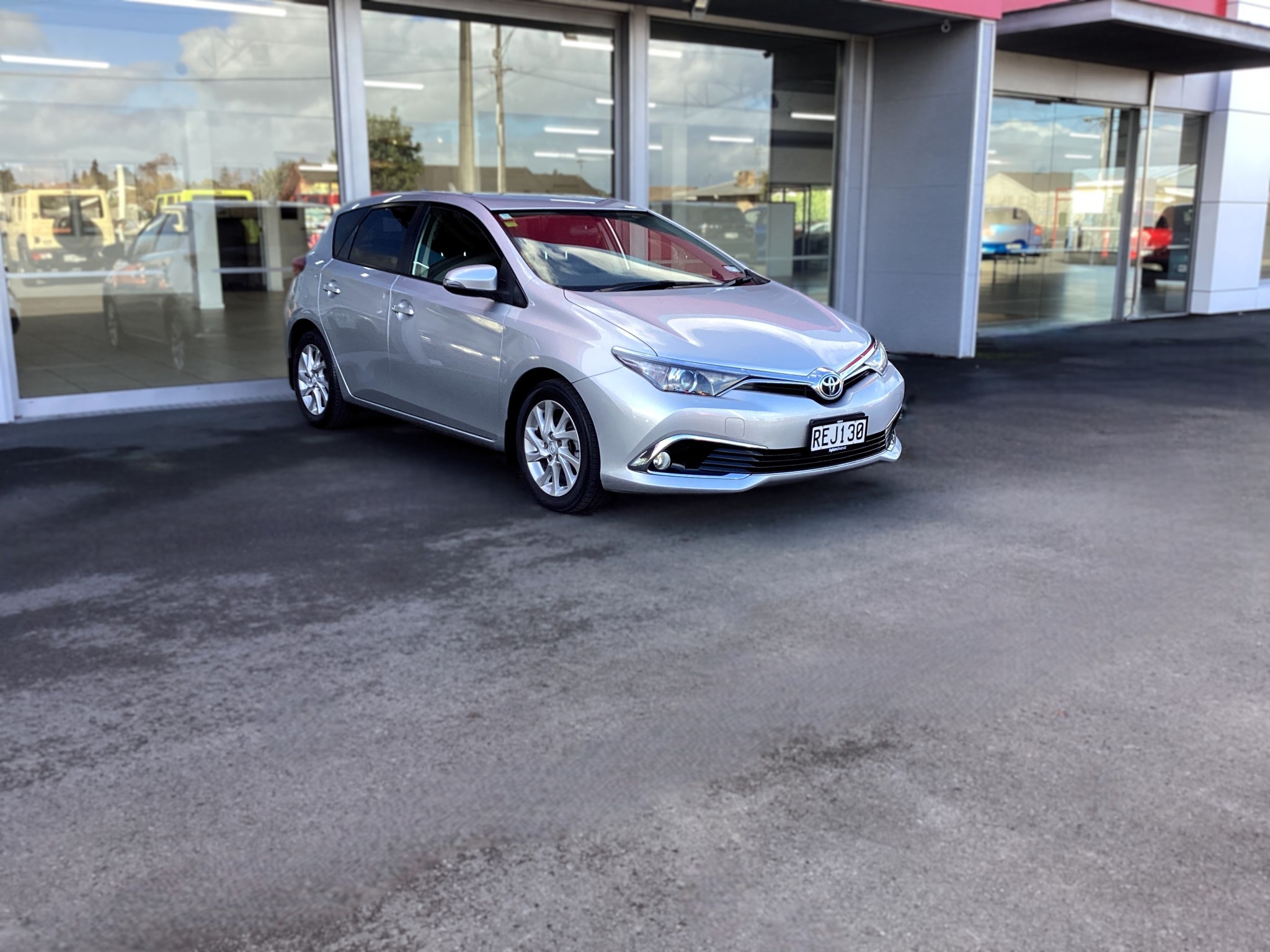 Toyota Corolla 2016 | GLX, 1.8L Petrol, CVT, Hatchback.