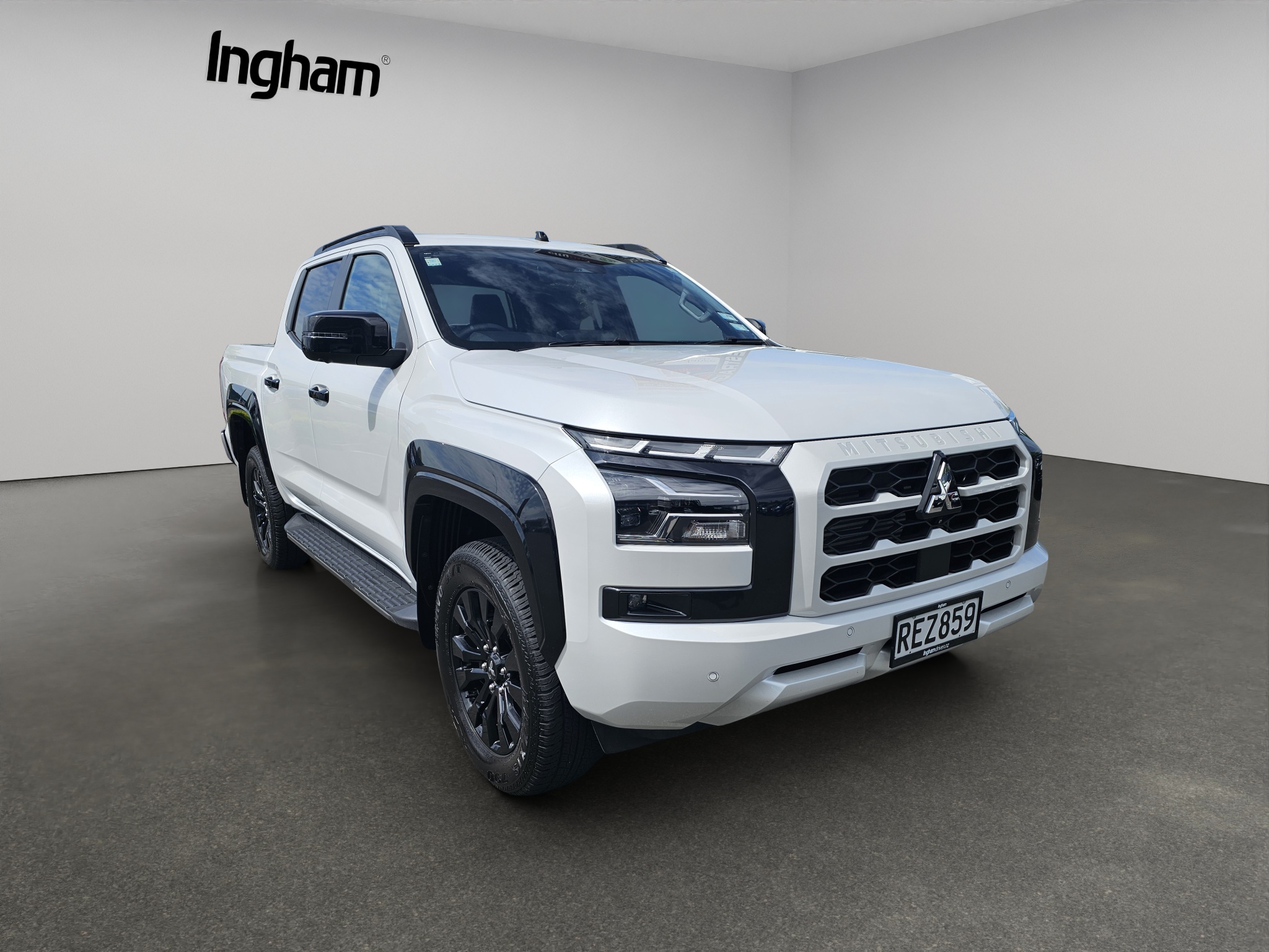 Mitsubishi Triton 2025 | DC VRX 4WD 6AT 2.4DT