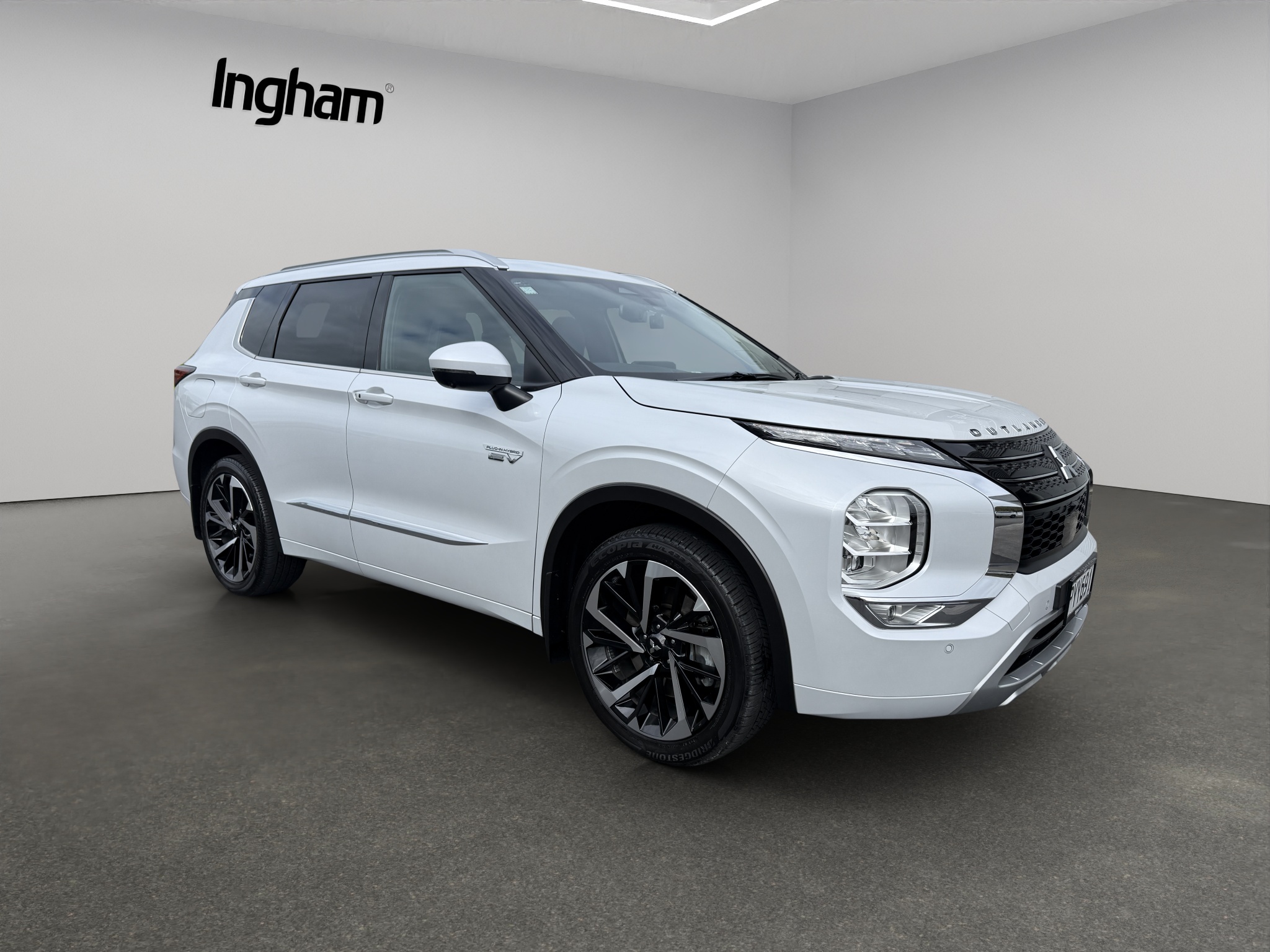 Mitsubishi Outlander 2023 | VRX PHEV/4WD