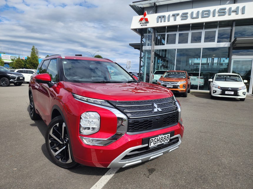 Mitsubishi Outlander 2022 | VRX 2.5P 4WD