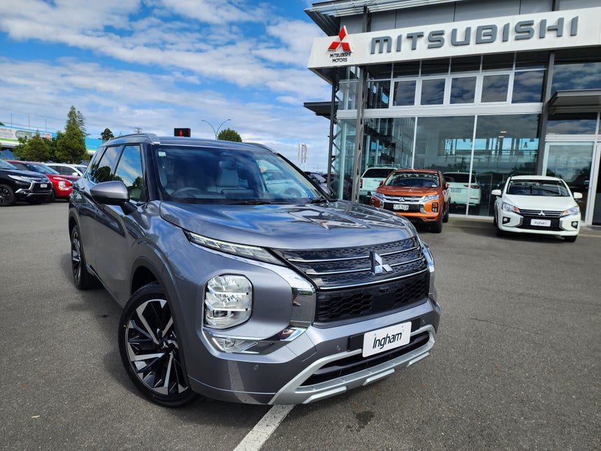Mitsubishi Outlander 2023 | VRX 2.5P 2WD