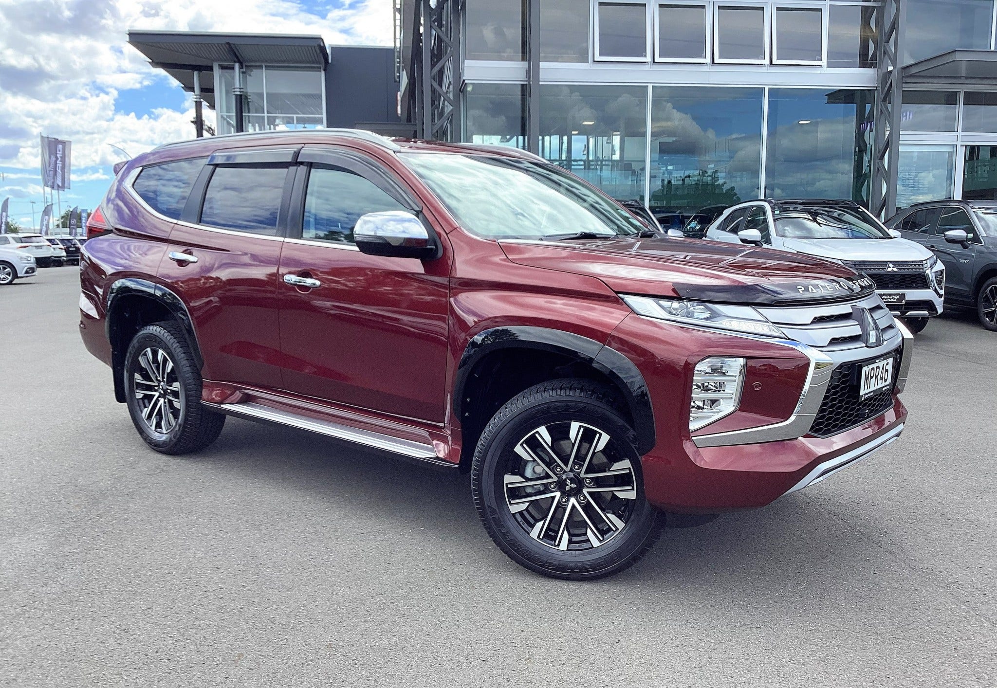 Mitsubishi Pajero Sport 2020 | VRX 2.4L Diesel, 4WD, 8 Speed Automatic.