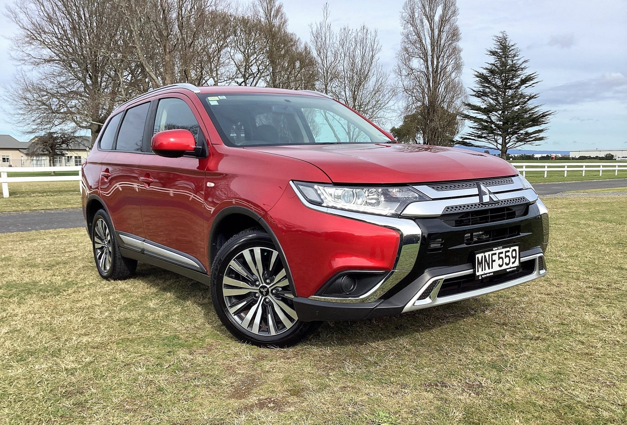 Mitsubishi Outlander 2019 | LS 2.4L Petrol, CVT, SUV