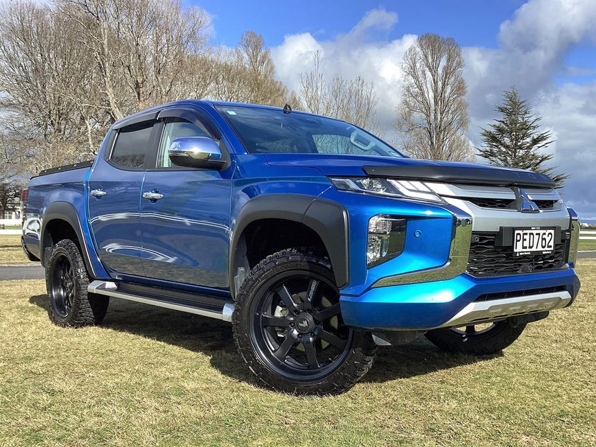Mitsubishi Triton 2022 | VRX, Double Cab, 4WD, 2.4L Turbo/Diesel, Automatic