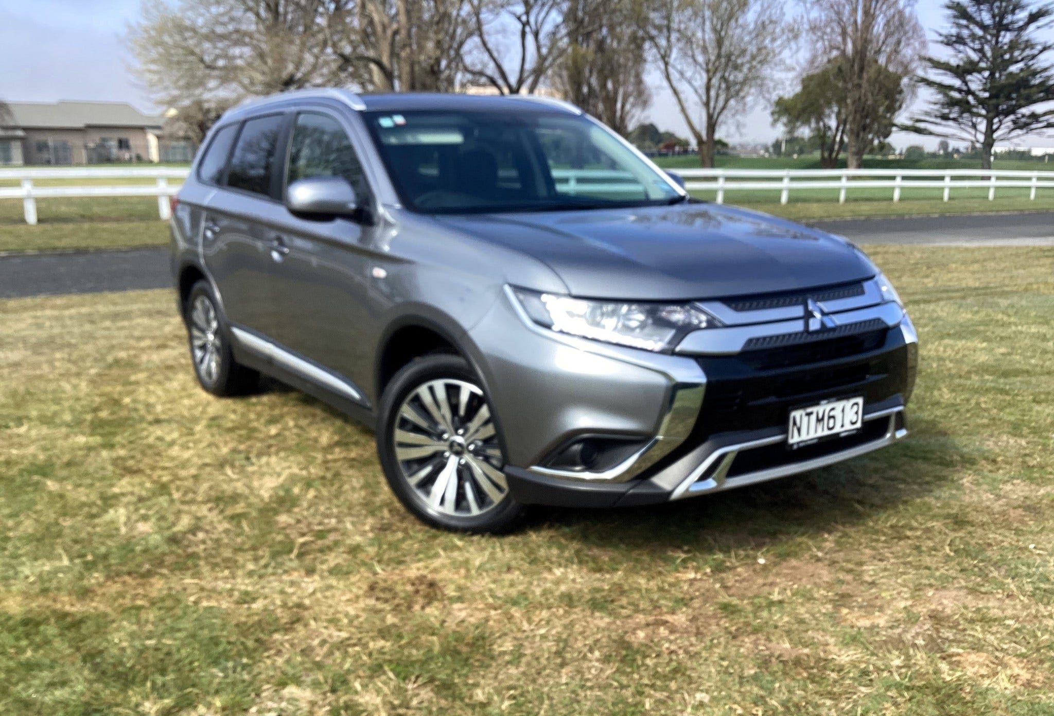 Mitsubishi Outlander 2021 | LS 2.4L Petrol, CVT, 7 Seats, SUV.