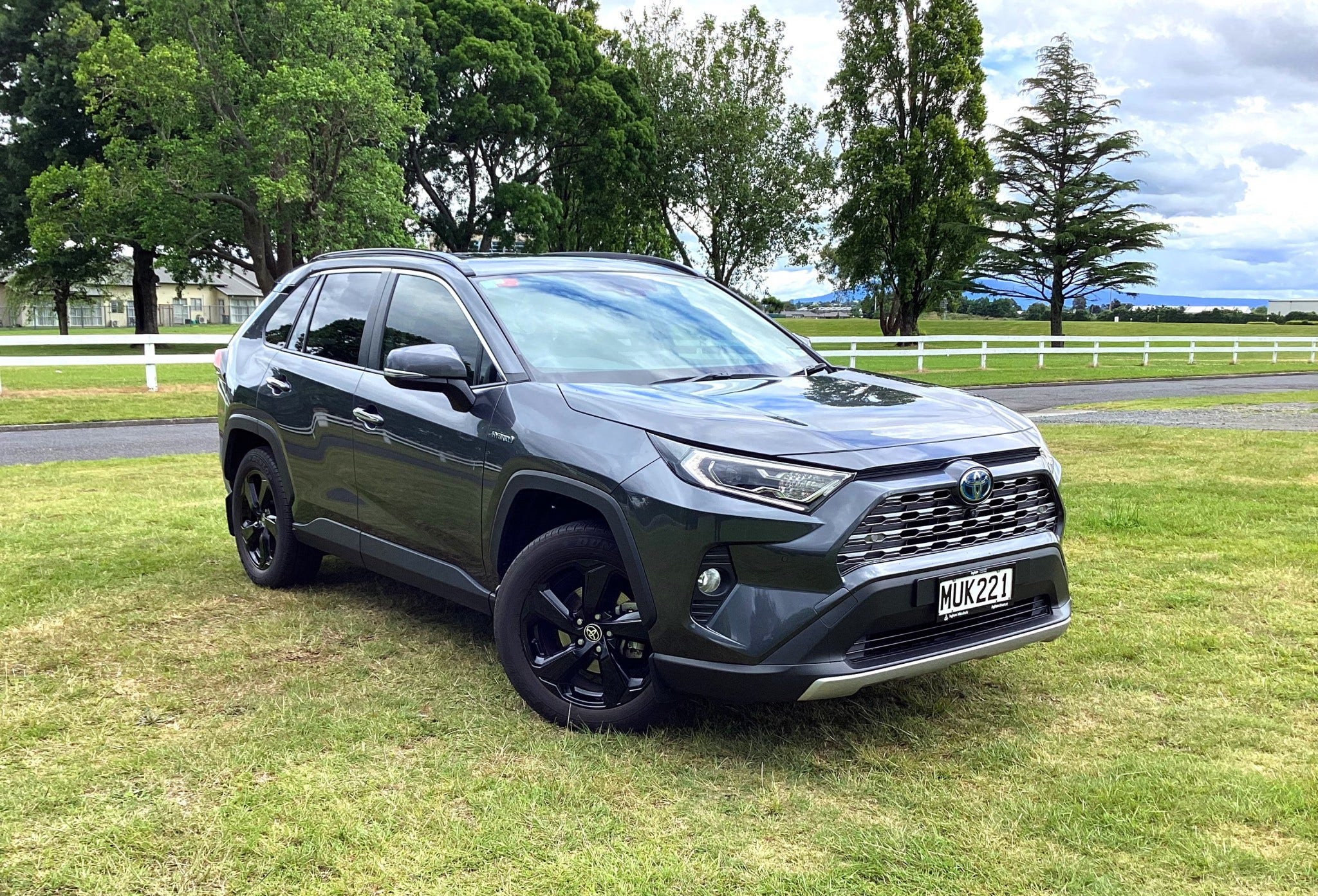 Toyota RAV4 2020 | Hybrid Limited, 2.5L, 4WD, SUV.