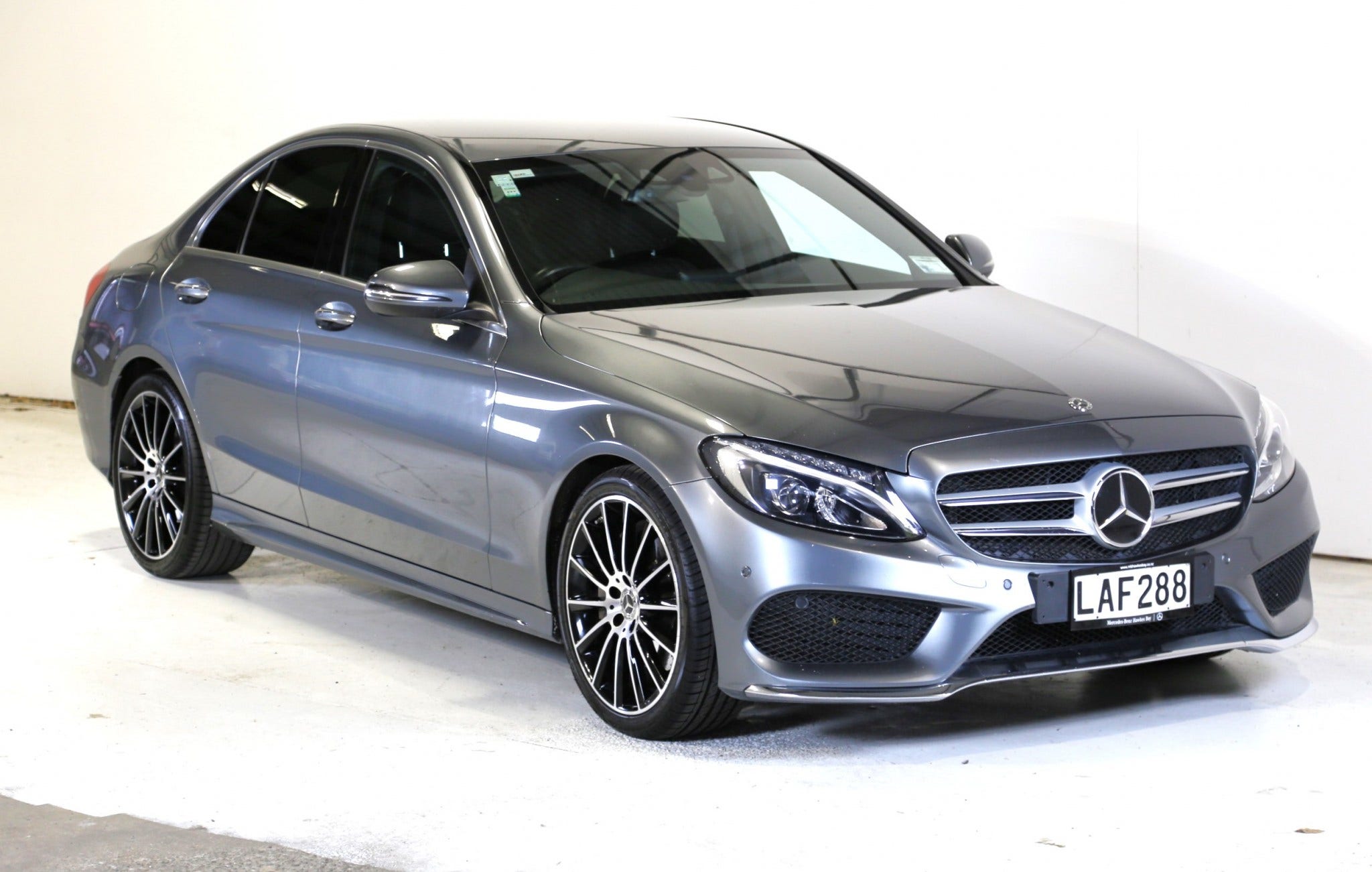 Mercedes-Benz C 300 2017 | NZ New,AMG Line,Distronic