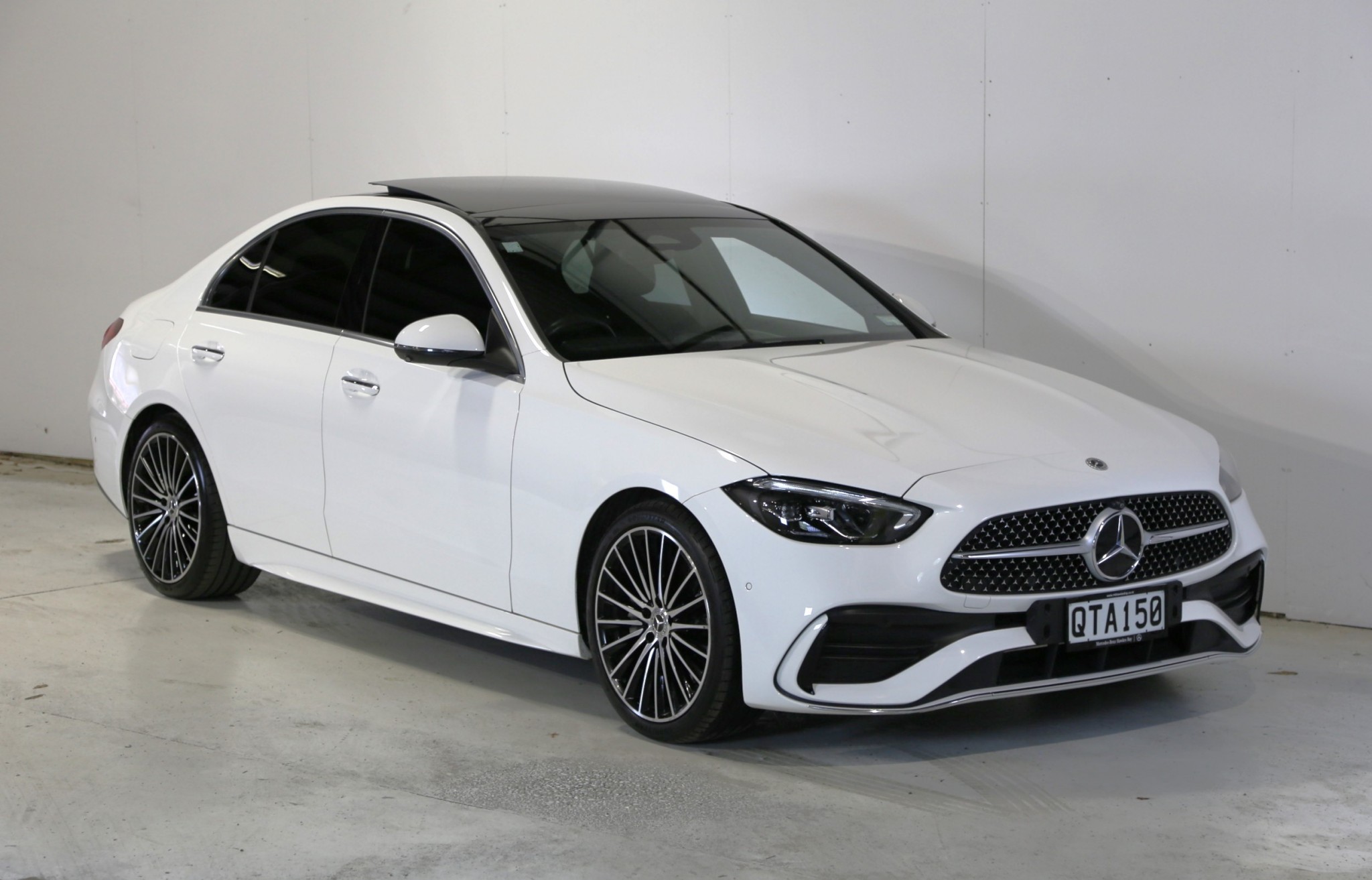 Mercedes-Benz C200 2022 | NZ New AMG Line 150kw Mild Hybrid