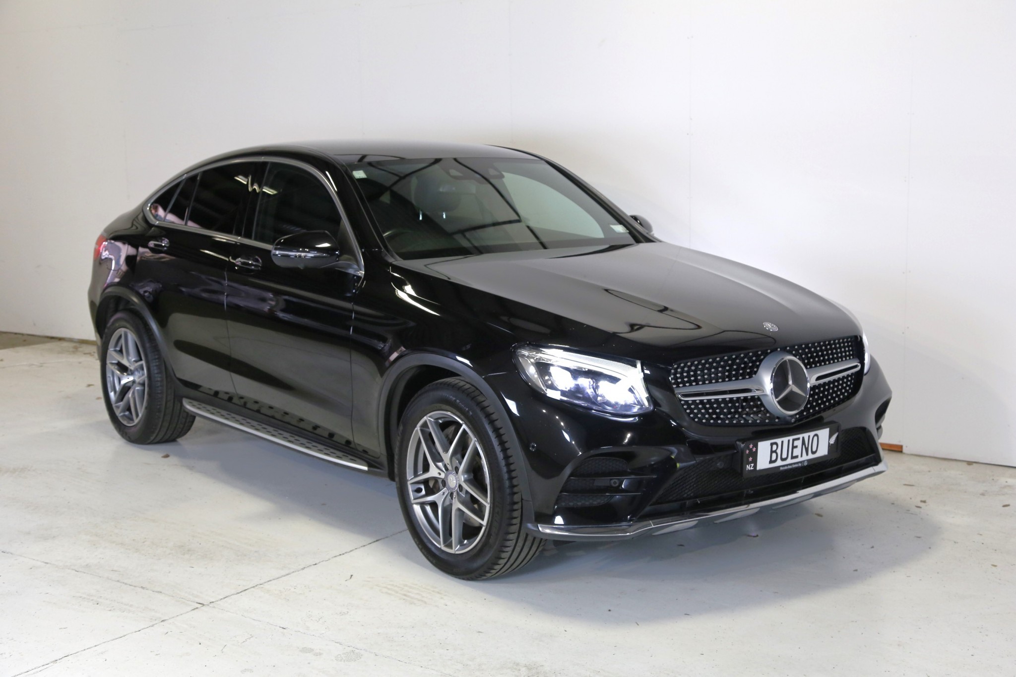 Mercedes-Benz GLC 250 2017 | NZ New,AMG Line,4Matic,T/Bar